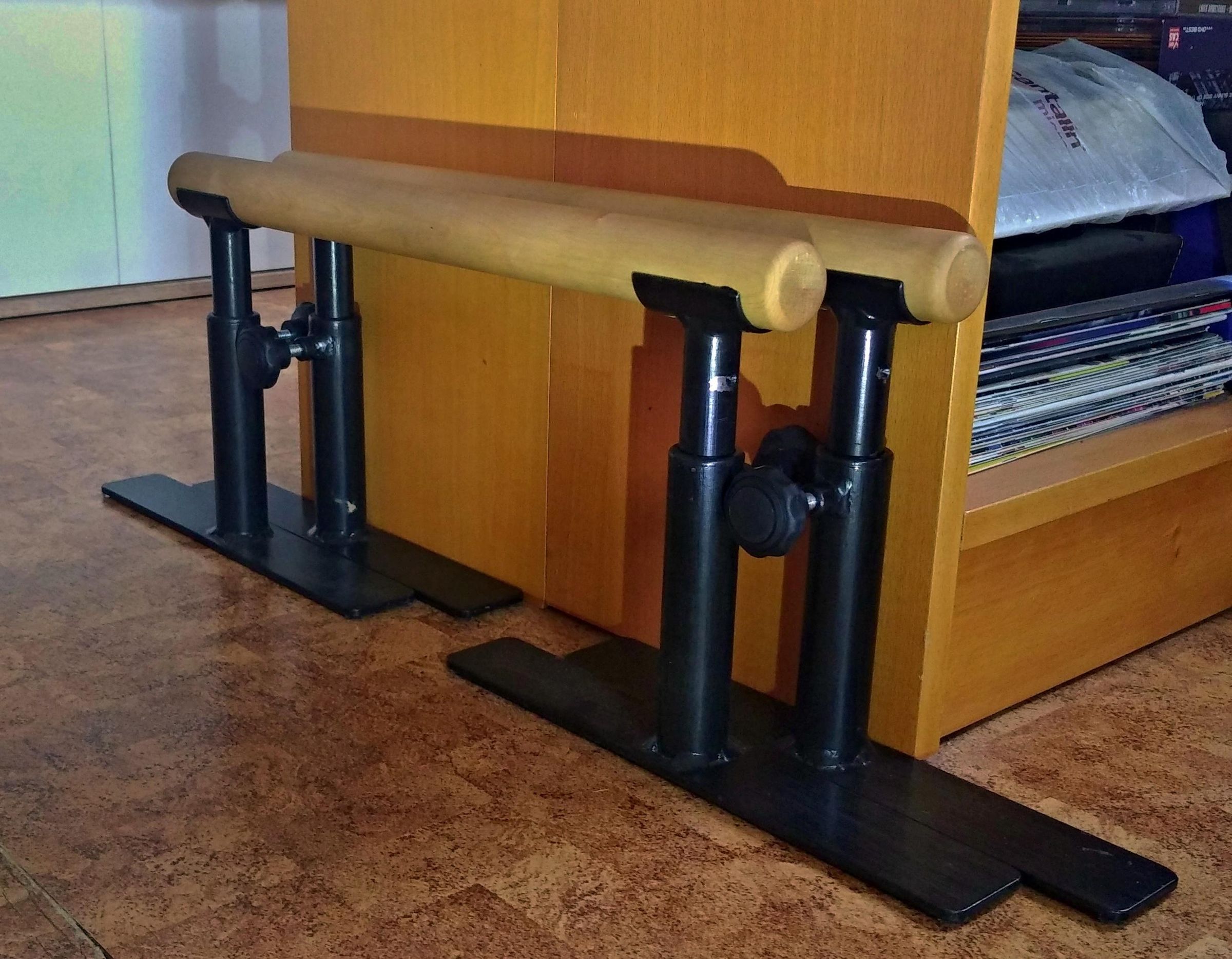 DIY Parallettes : 4 Steps - Instructables