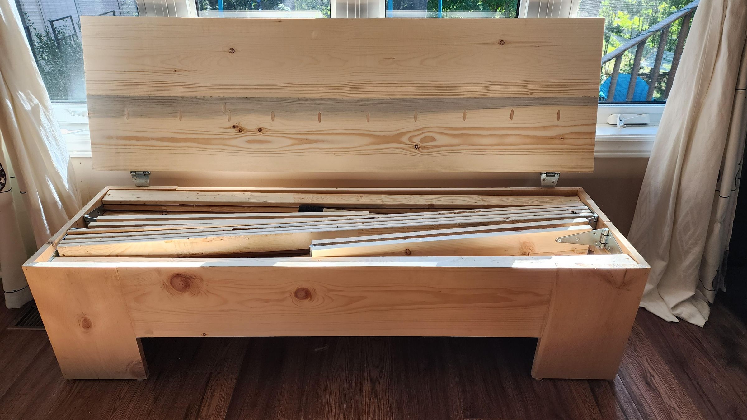 Fold Up Bed in a Box - Spare Bed : 6 Steps (with Pictures) - Instructables