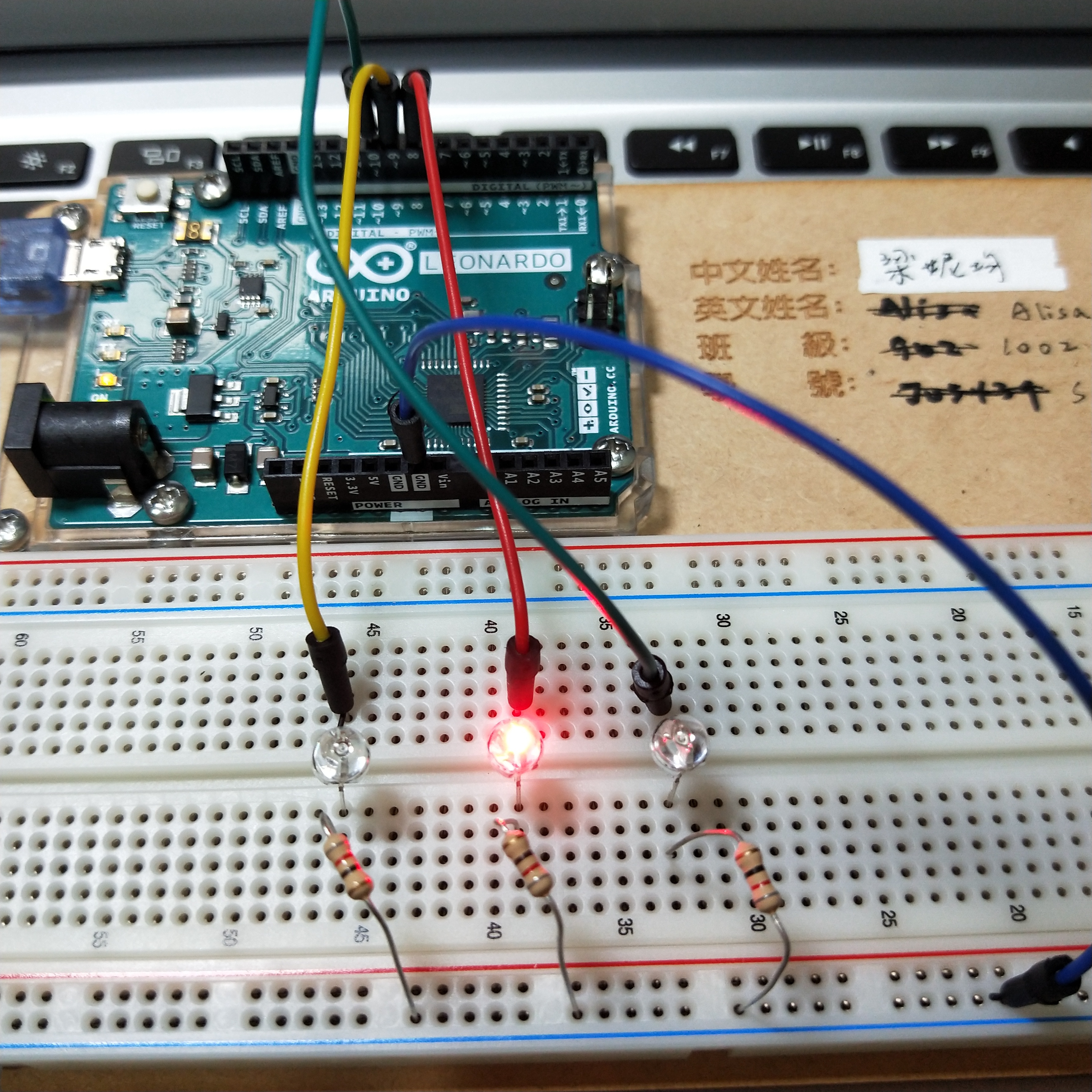 Arduino Traffic Light : 4 Steps - Instructables