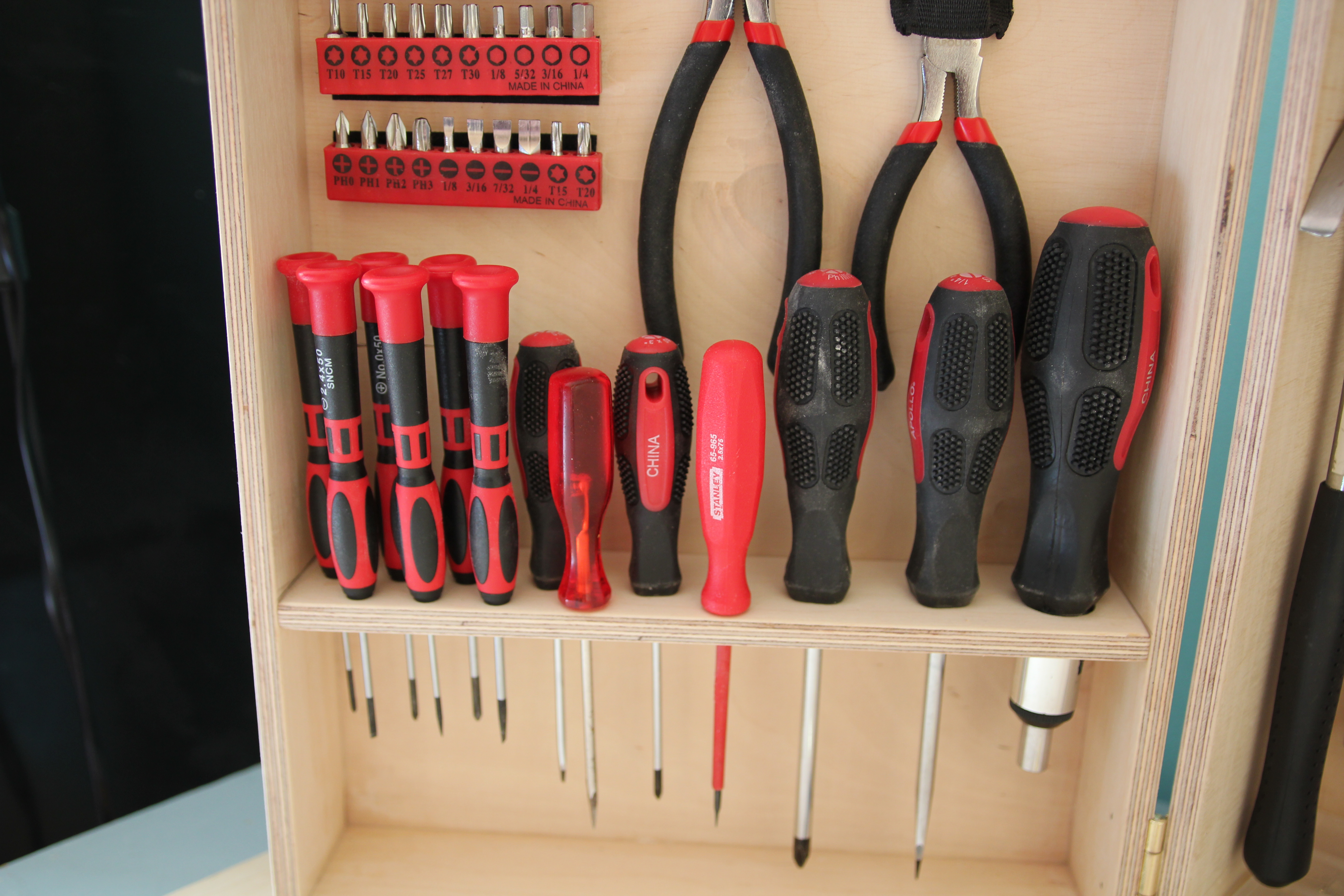 Make a Portable Workstation : 14 Steps (with Pictures) - Instructables