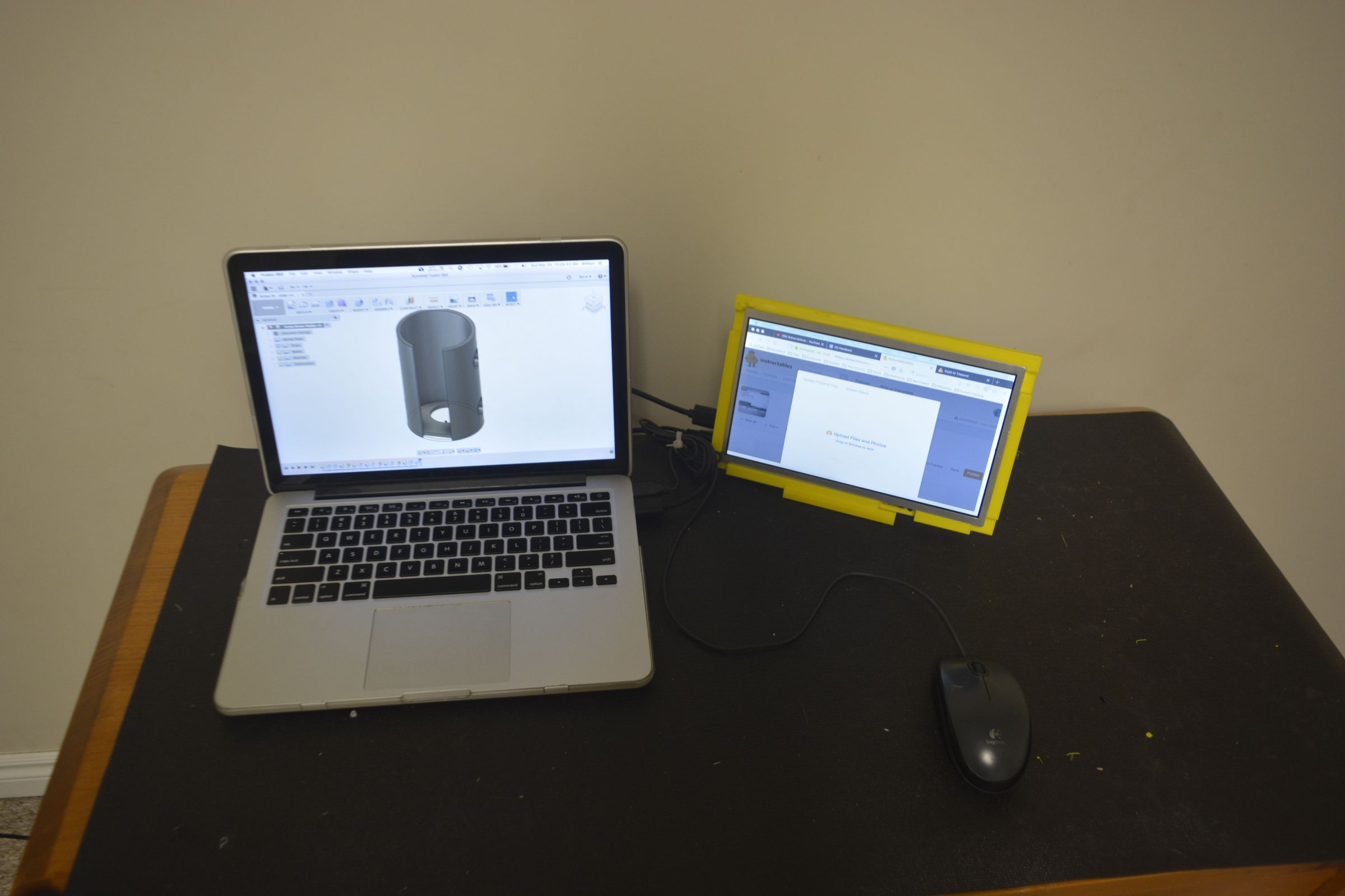 Junk Laptop to a Mini Monitor : 3 Steps - Instructables