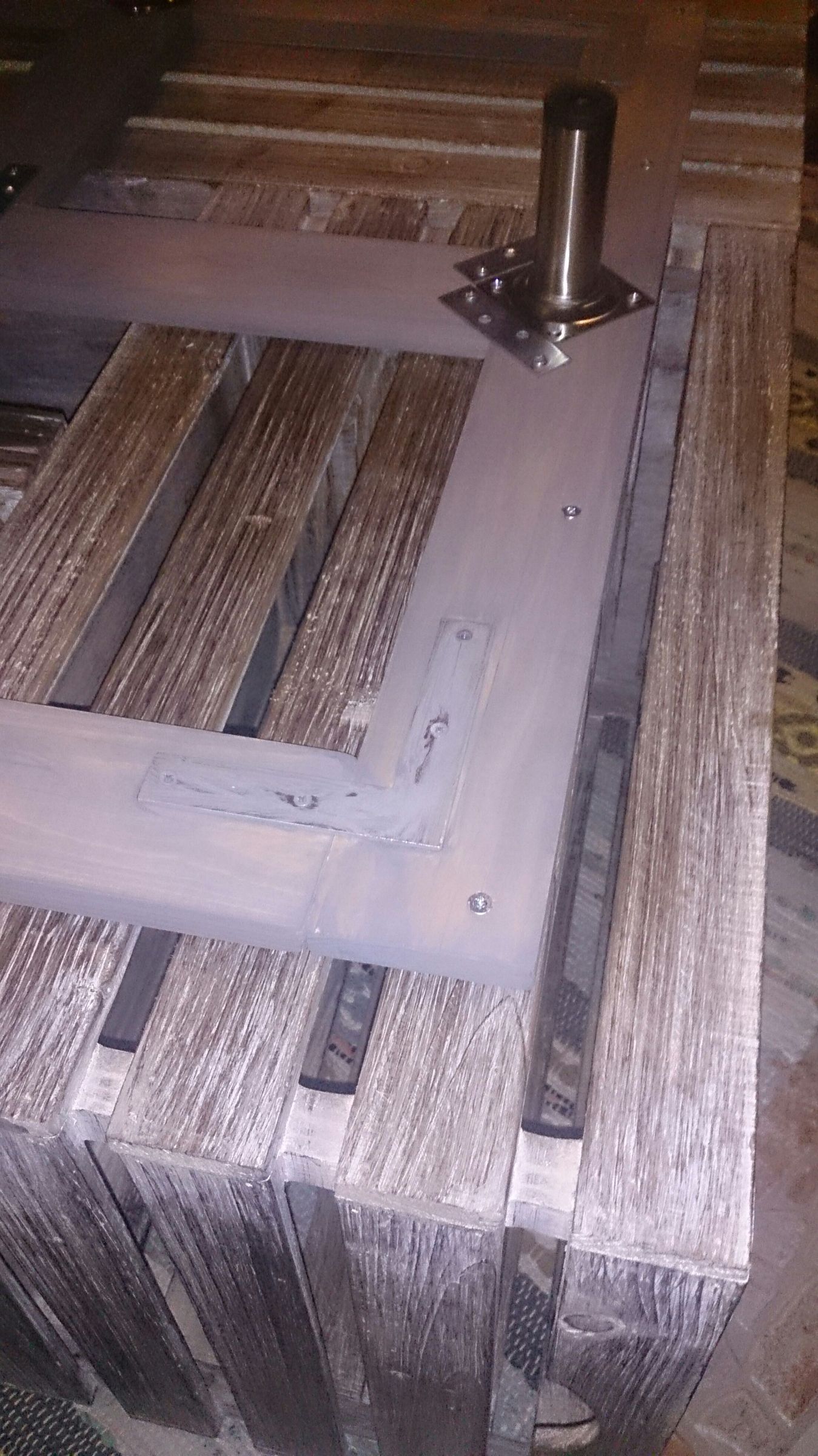 Apple Crate Coffee Table : 8 Steps (with Pictures) - Instructables
