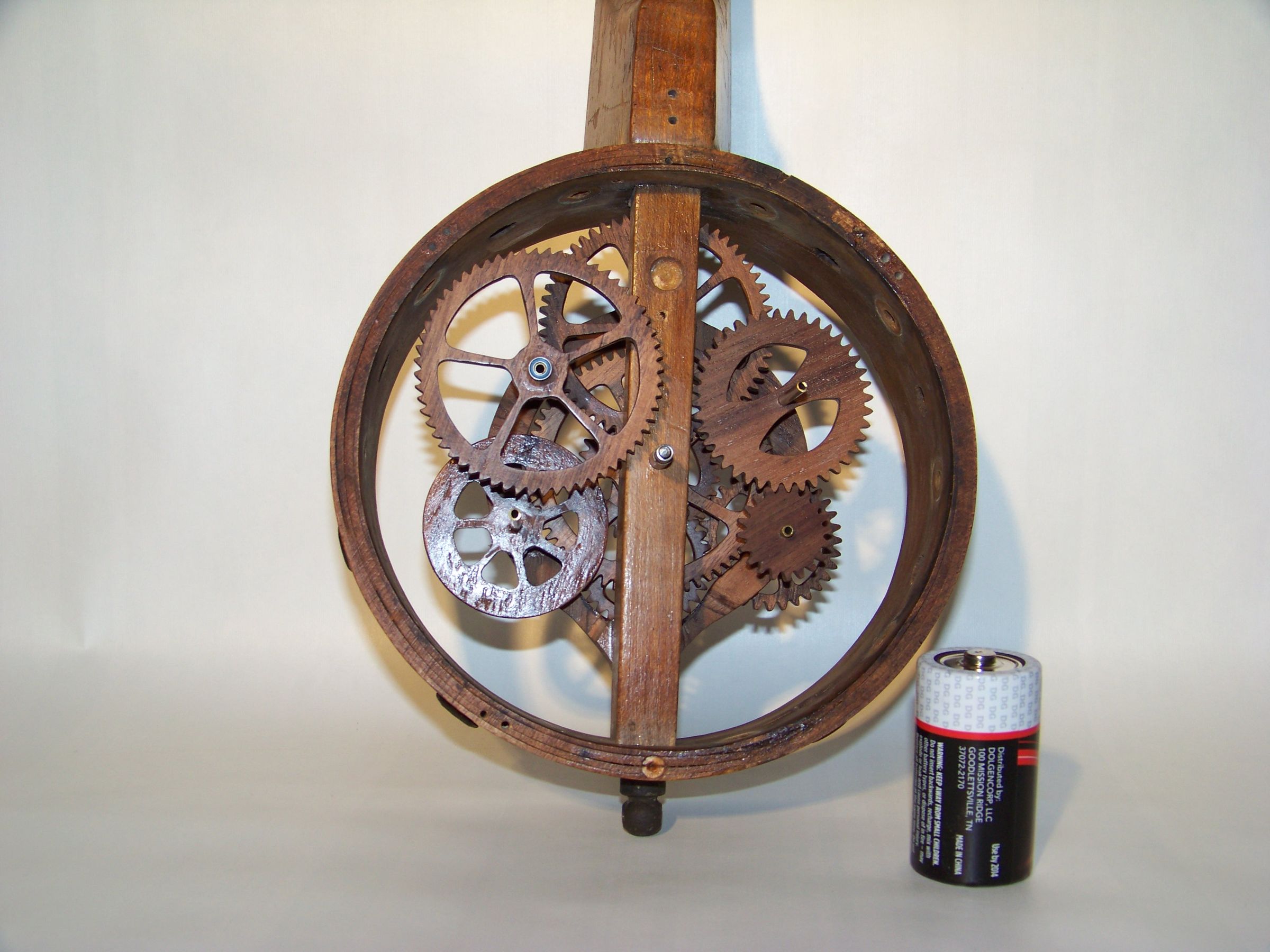 Wooden Gear Banjo Clock : 10 Steps (with Pictures) - Instructables