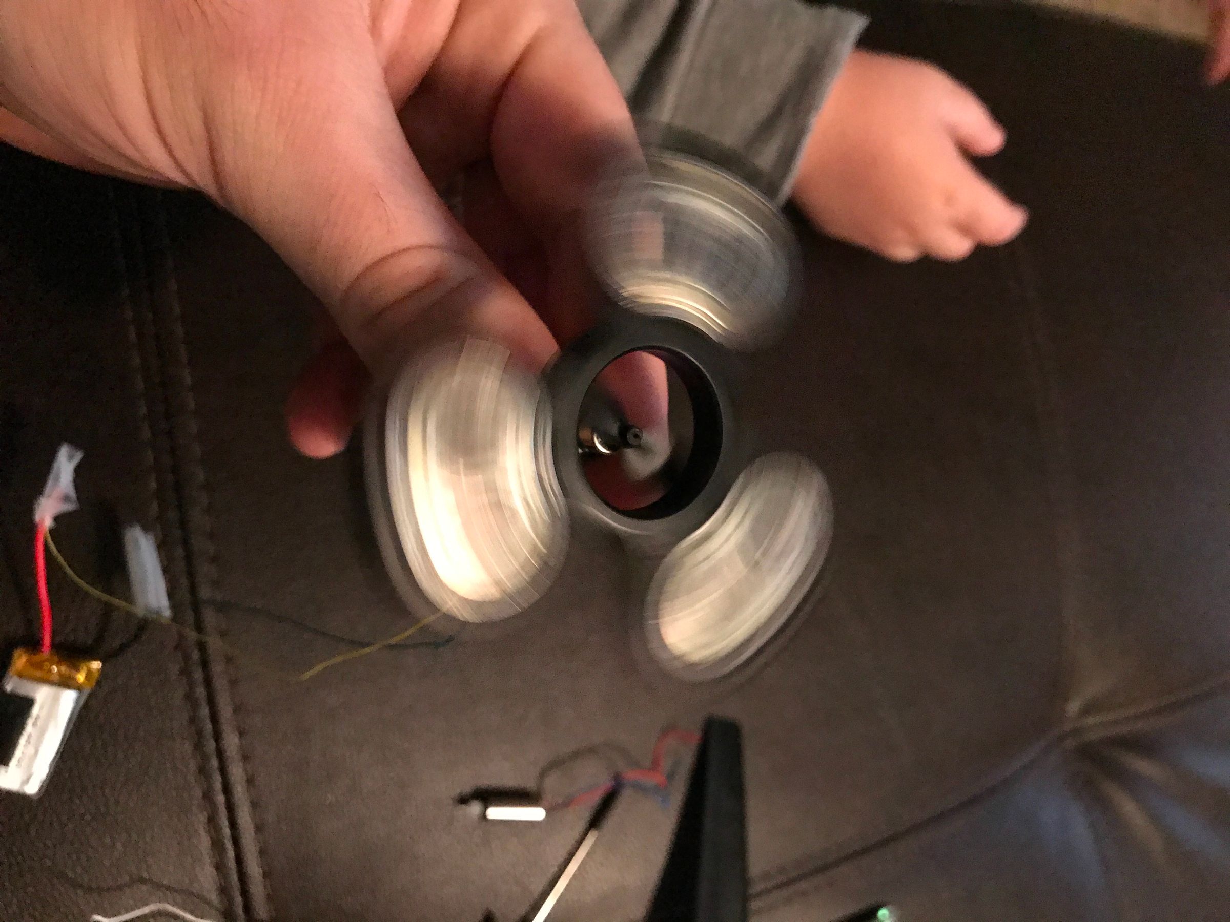 Motorized Fidget Spinner Gift : 4 Steps (with Pictures) - Instructables