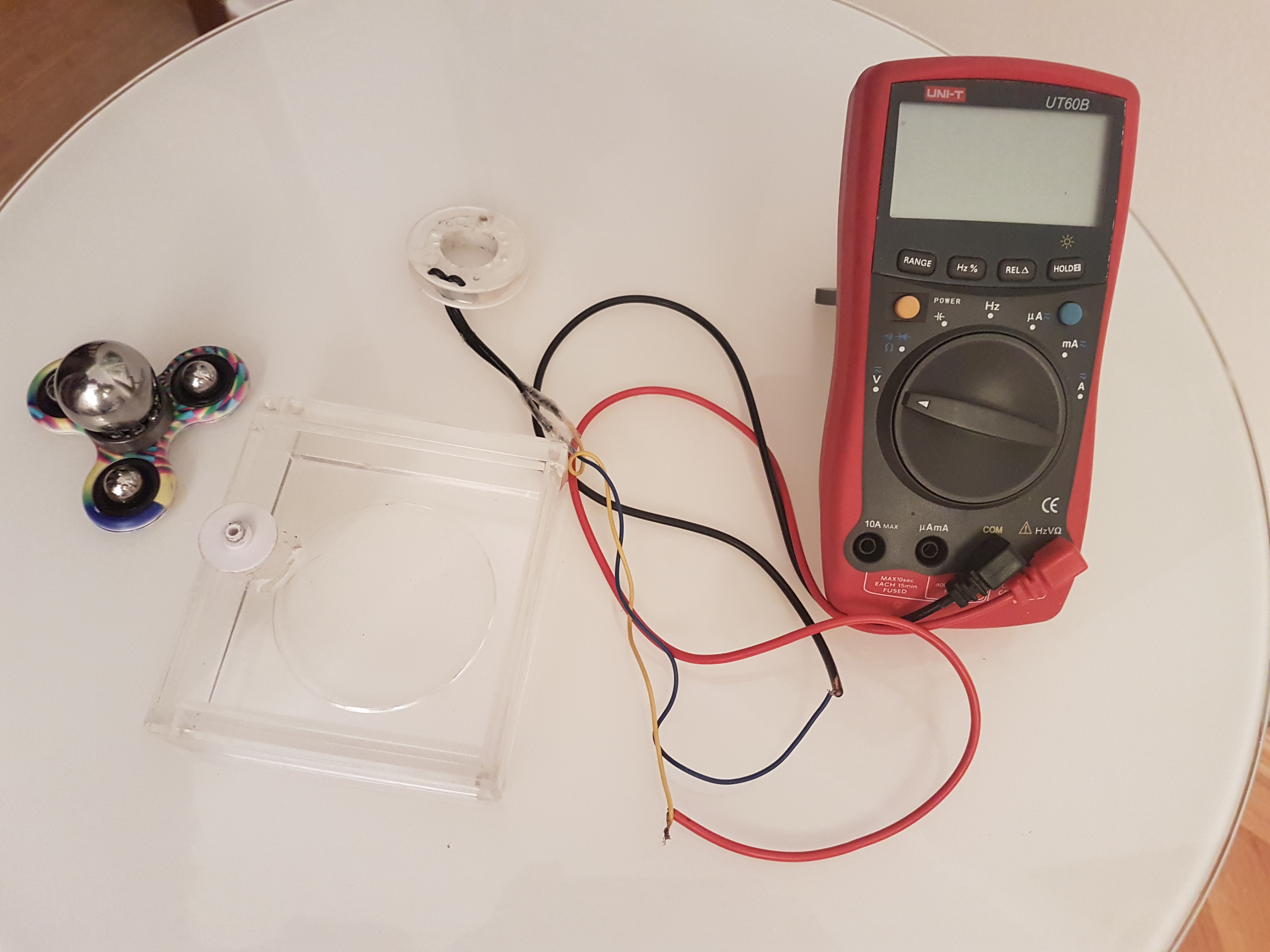 Generator - Fidget Spinner Powering 9W Led Bulb 230 V : 3 Steps (with ...