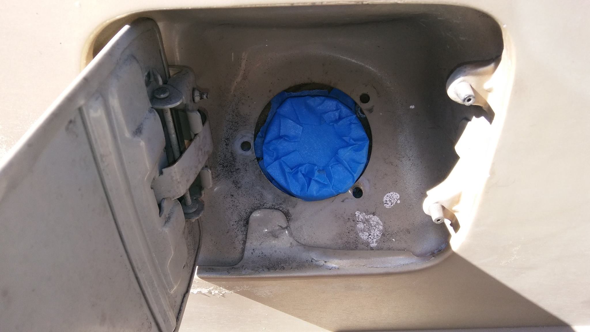 2001 Ford Ranger Fuel Pump and Float Assembly Replacement : 11 Steps ...
