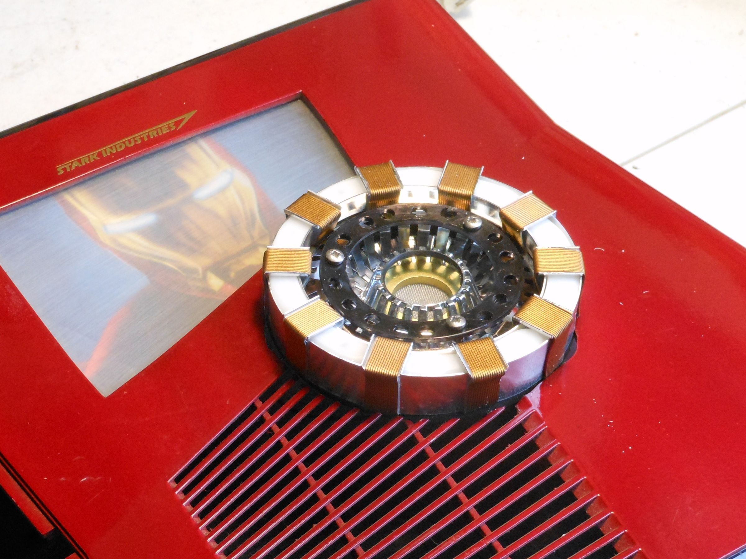 Iron Man DIY XBOX 360 Case Mod : 5 Steps - Instructables