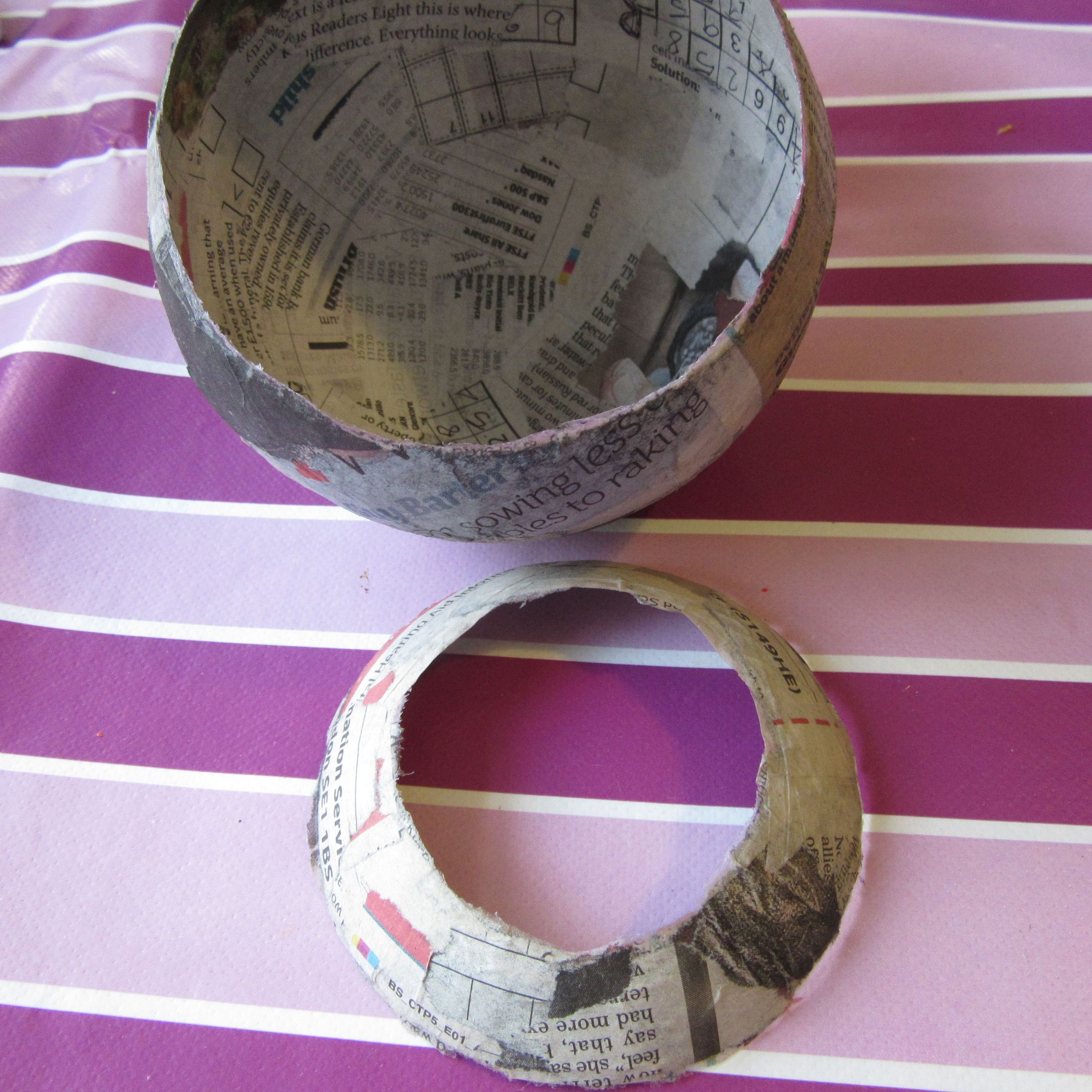 Papier Mache and String Storage Pods : 8 Steps (with Pictures ...