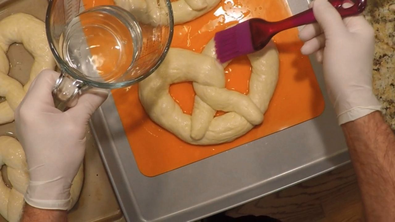 Authentic Bavarian Pretzels : 9 Steps (with Pictures) - Instructables