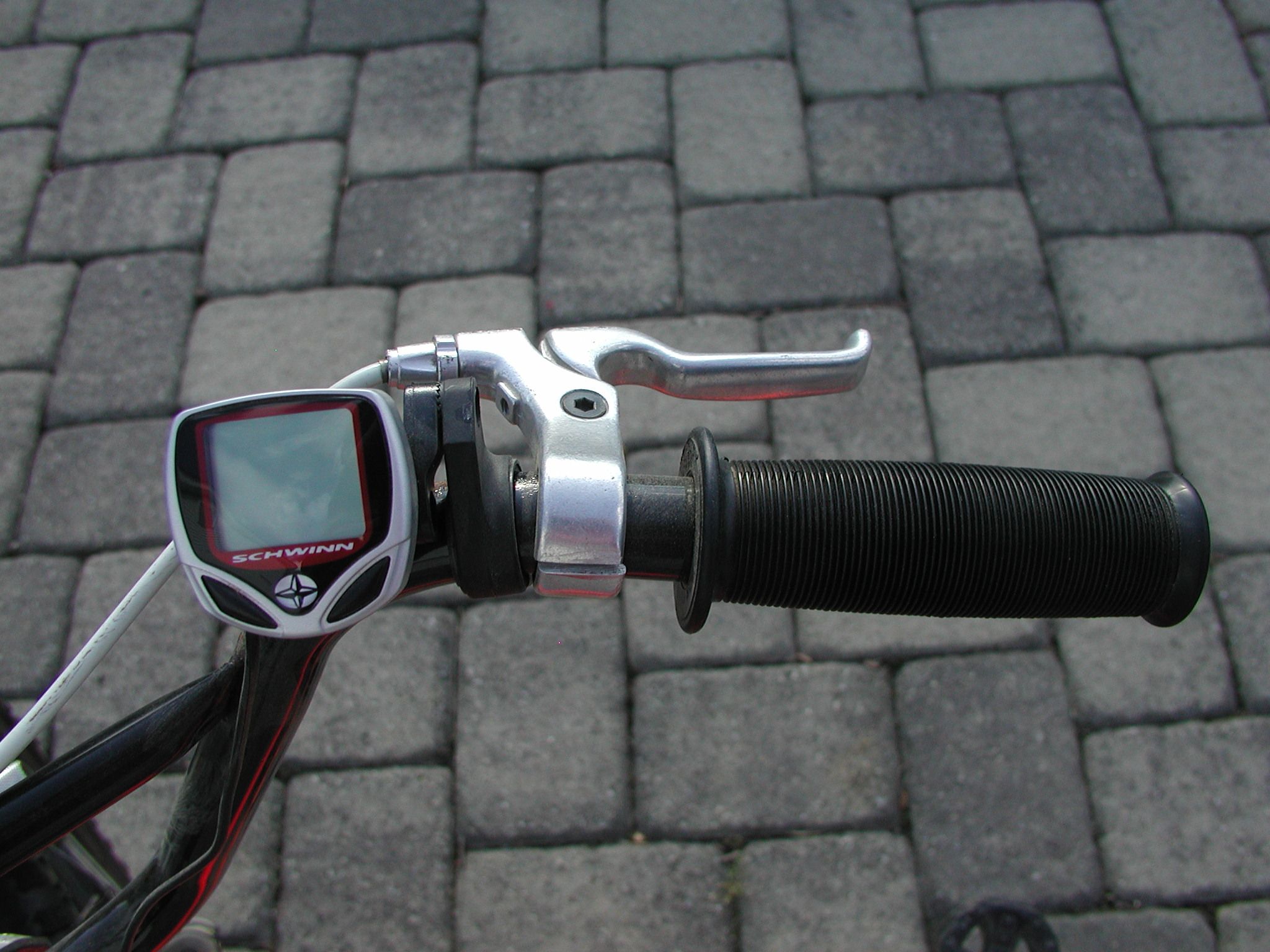 How to Strap a Leaf Blower Engine to a Bike and Go Fast : 8 Steps (with ...