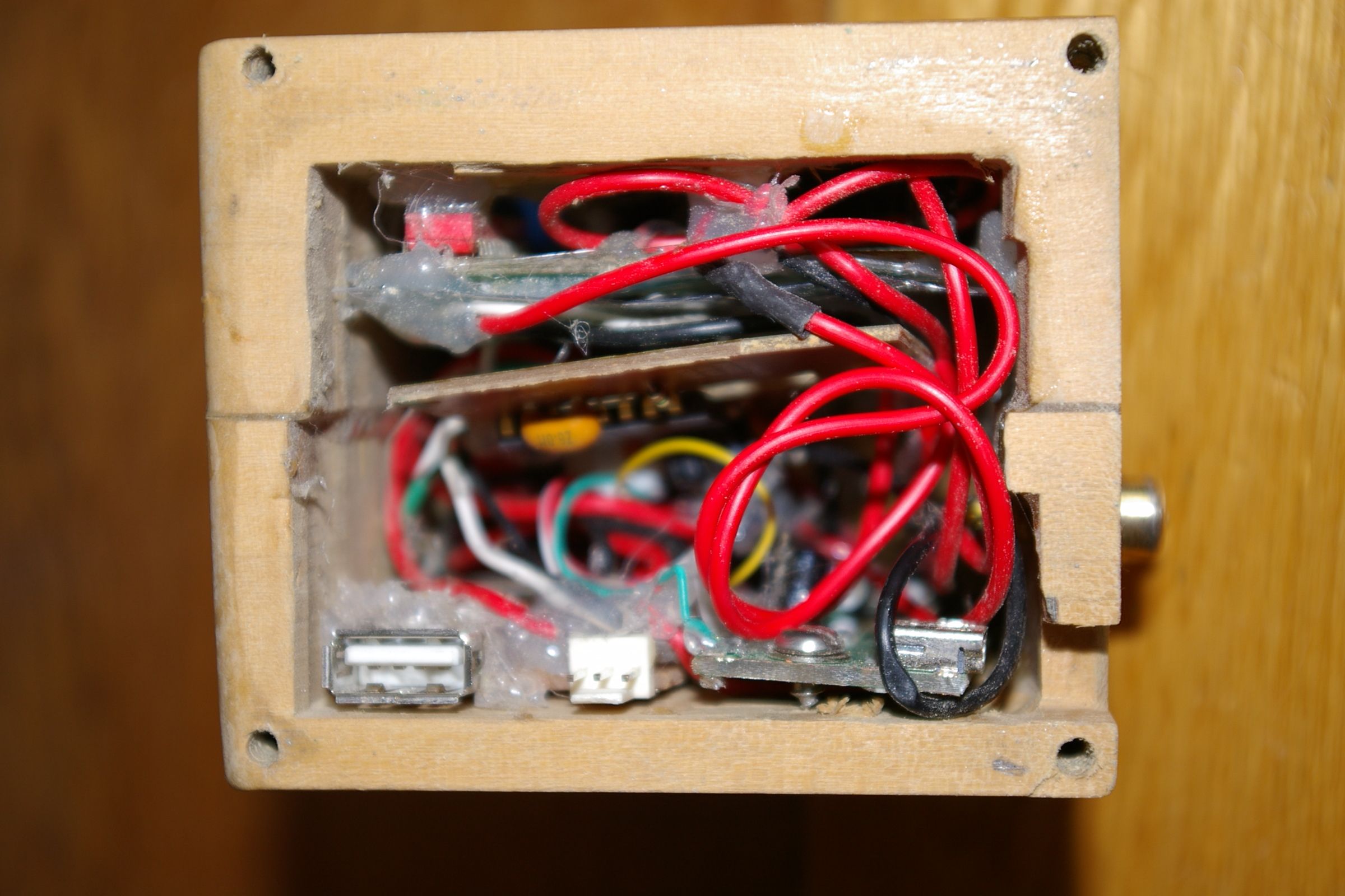 Wireless Slideshow Clicker : 6 Steps - Instructables