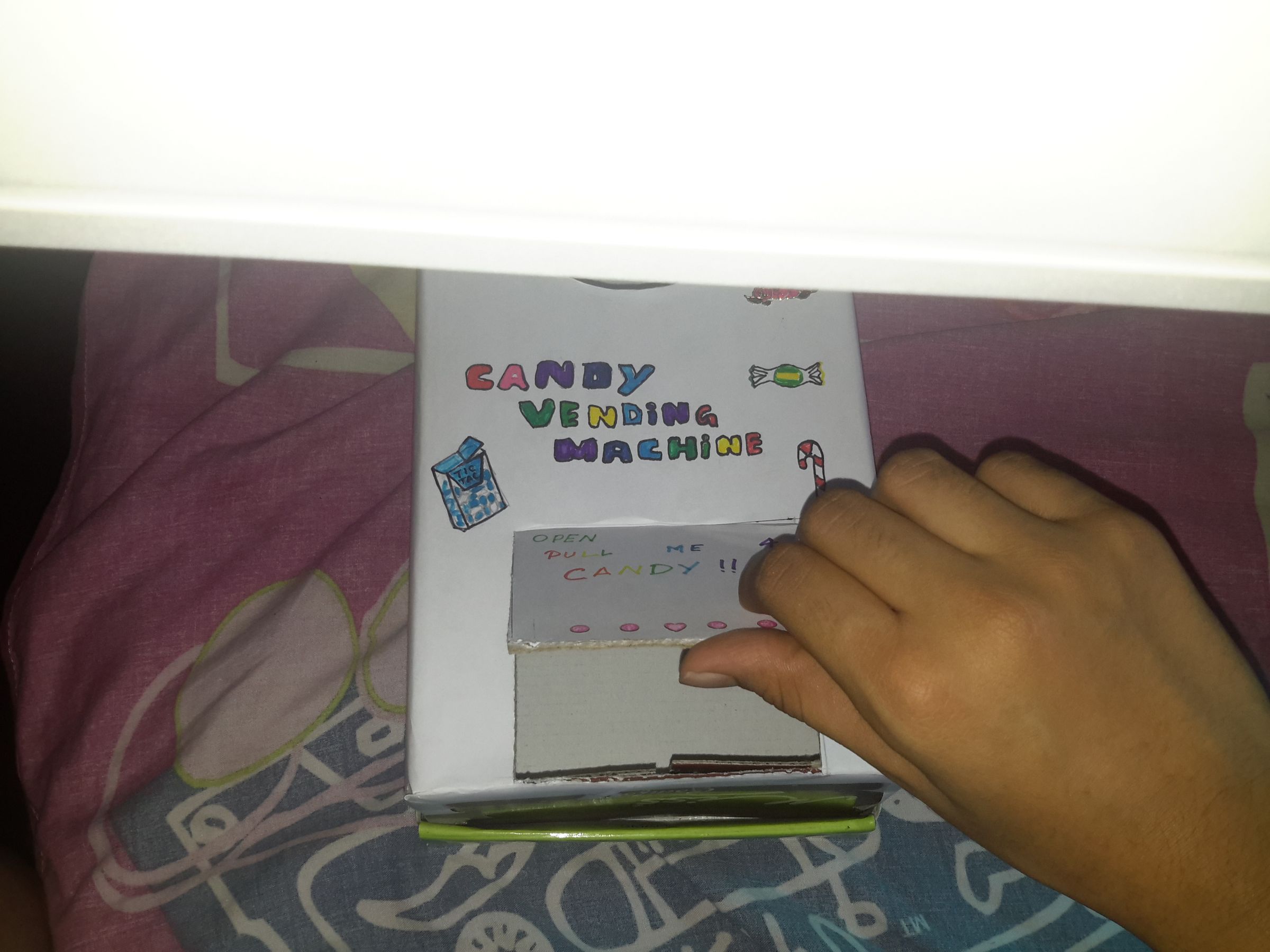 Homemade Candy Vending Machine : 9 Steps - Instructables