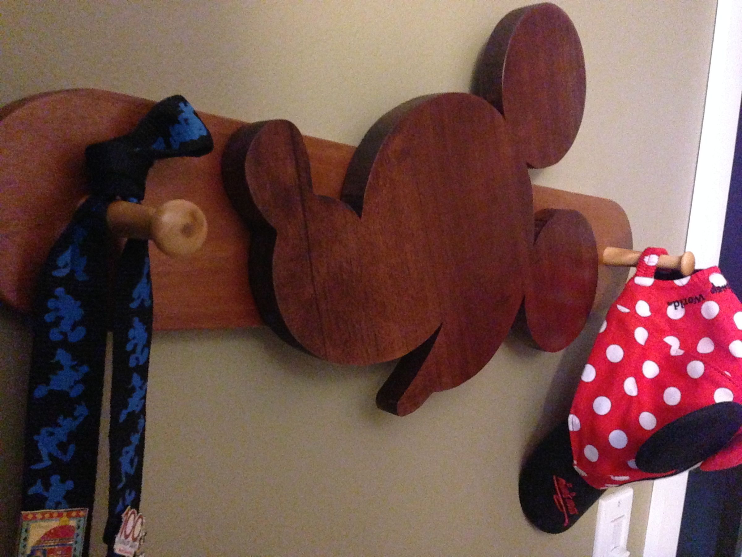 Mickey Hanger - Instructables