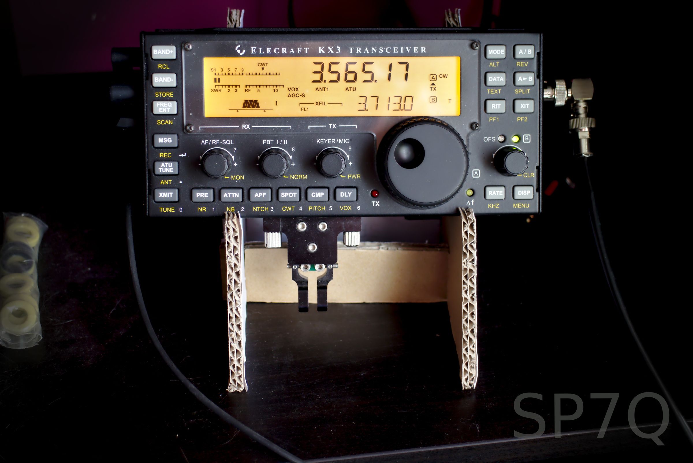 Elecraft KX3 Cardboard Desk Stand : 5 Steps - Instructables