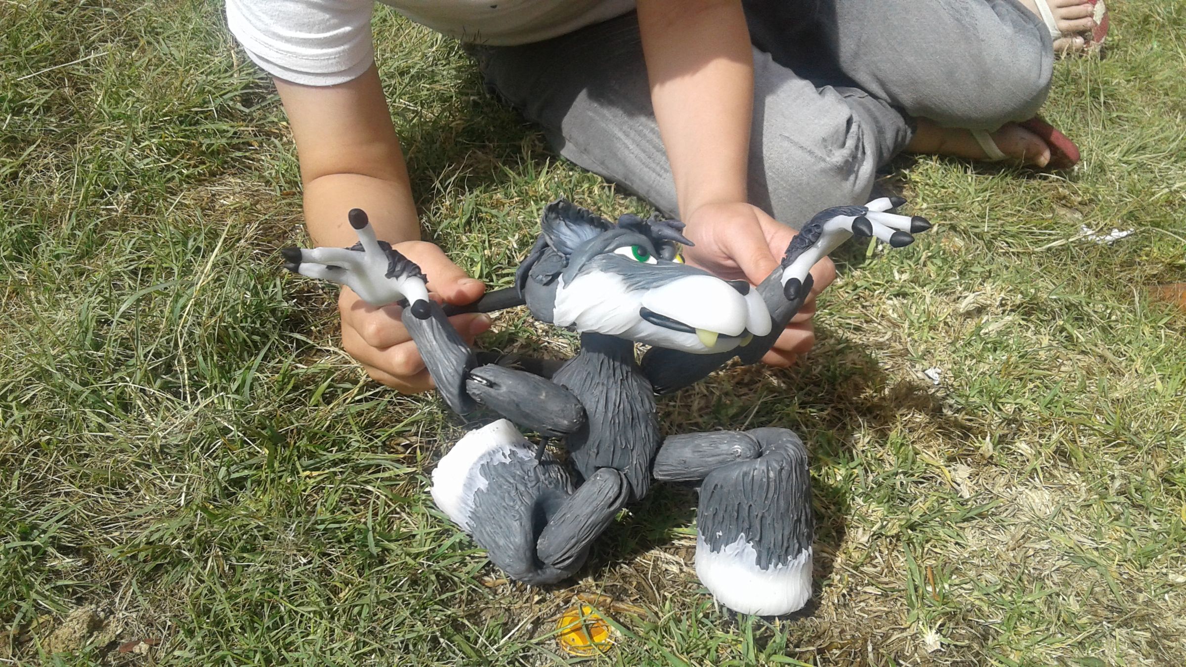 Stooge Table WEREWOLF Made in Cold Porcelain : 12 Steps (with Pictures ...