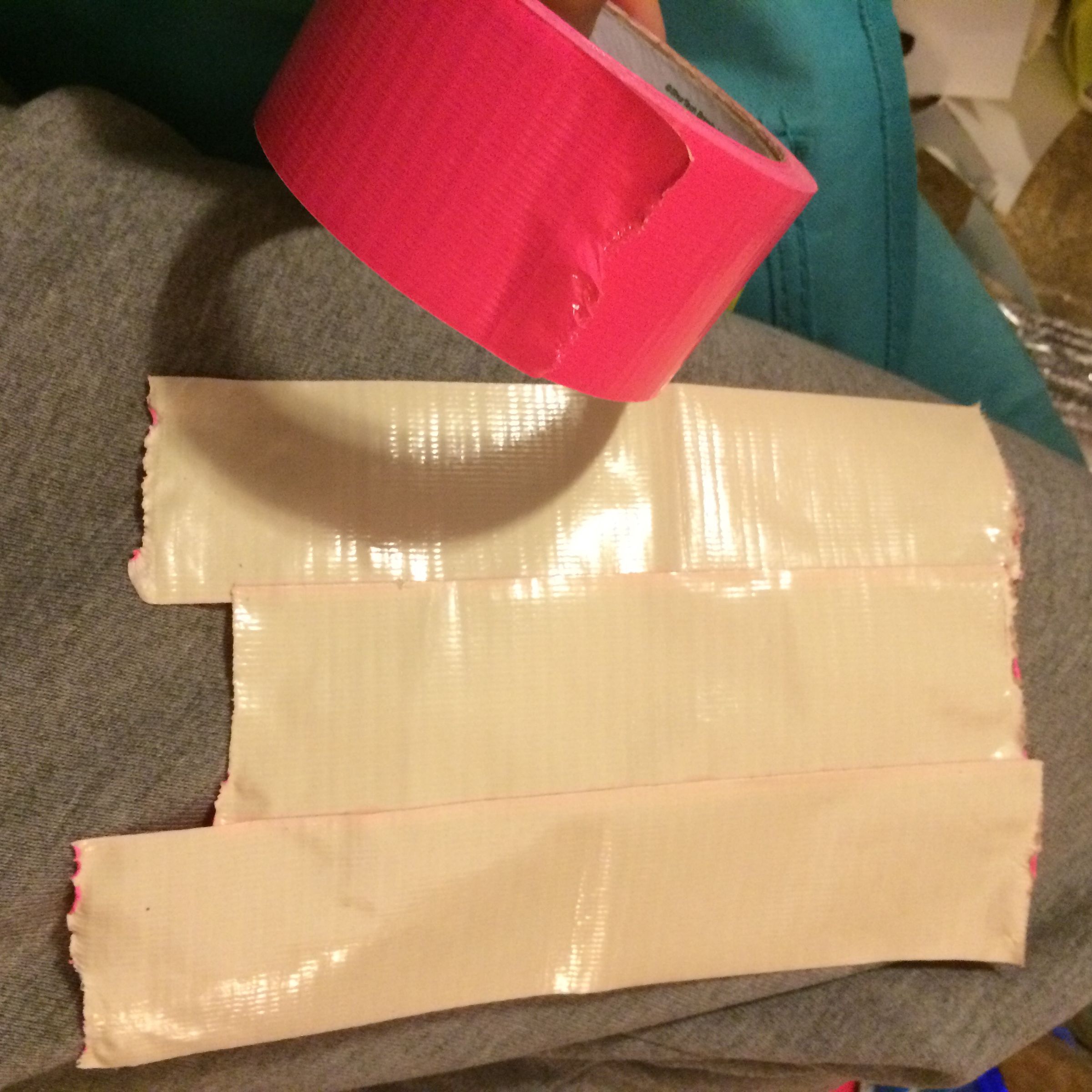 Duct Tape Flamingo Jewelry Set : 11 Steps - Instructables