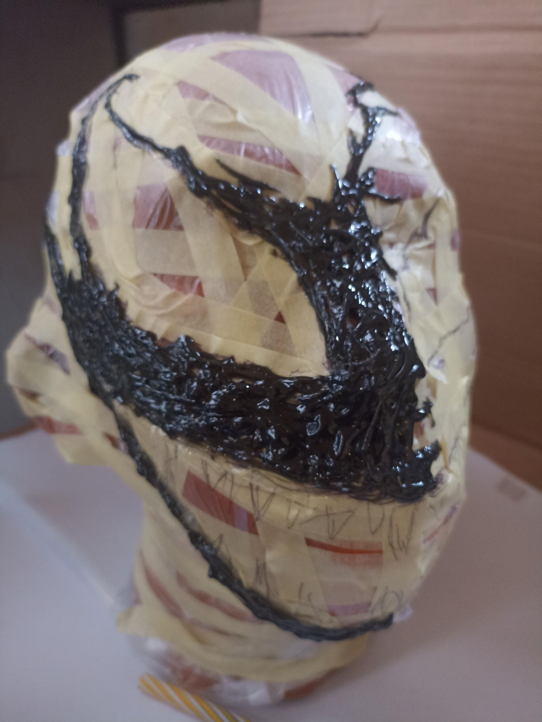 Making Venom Ruber Mask Made From Hot Glue : 8 Steps (with Pictures ...