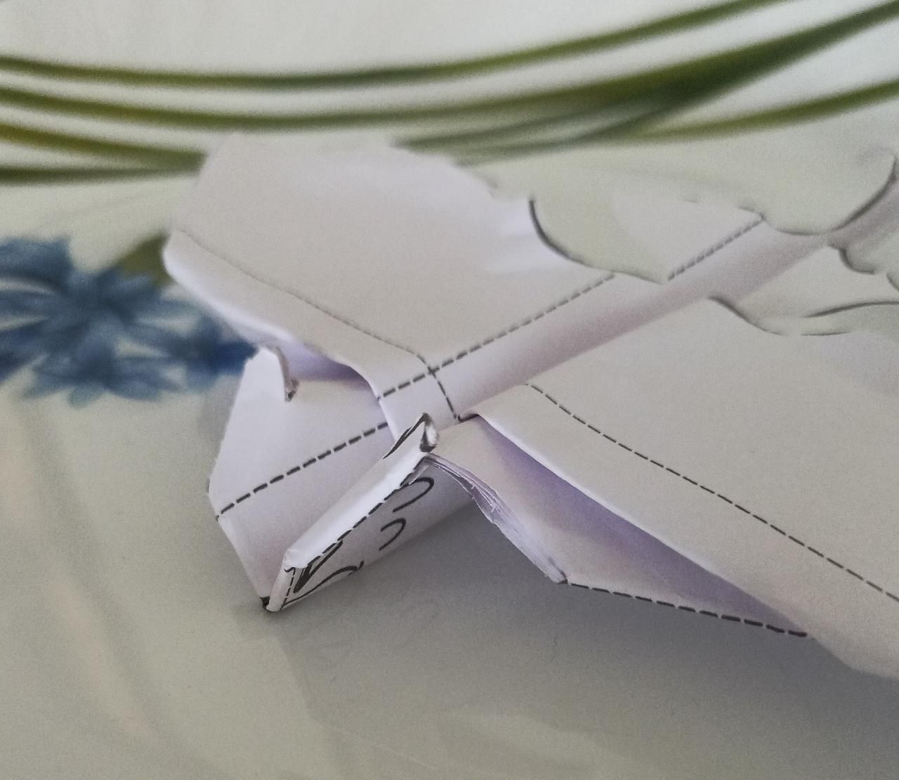 How to Make a Flying Paper Dragon : 15 Steps - Instructables
