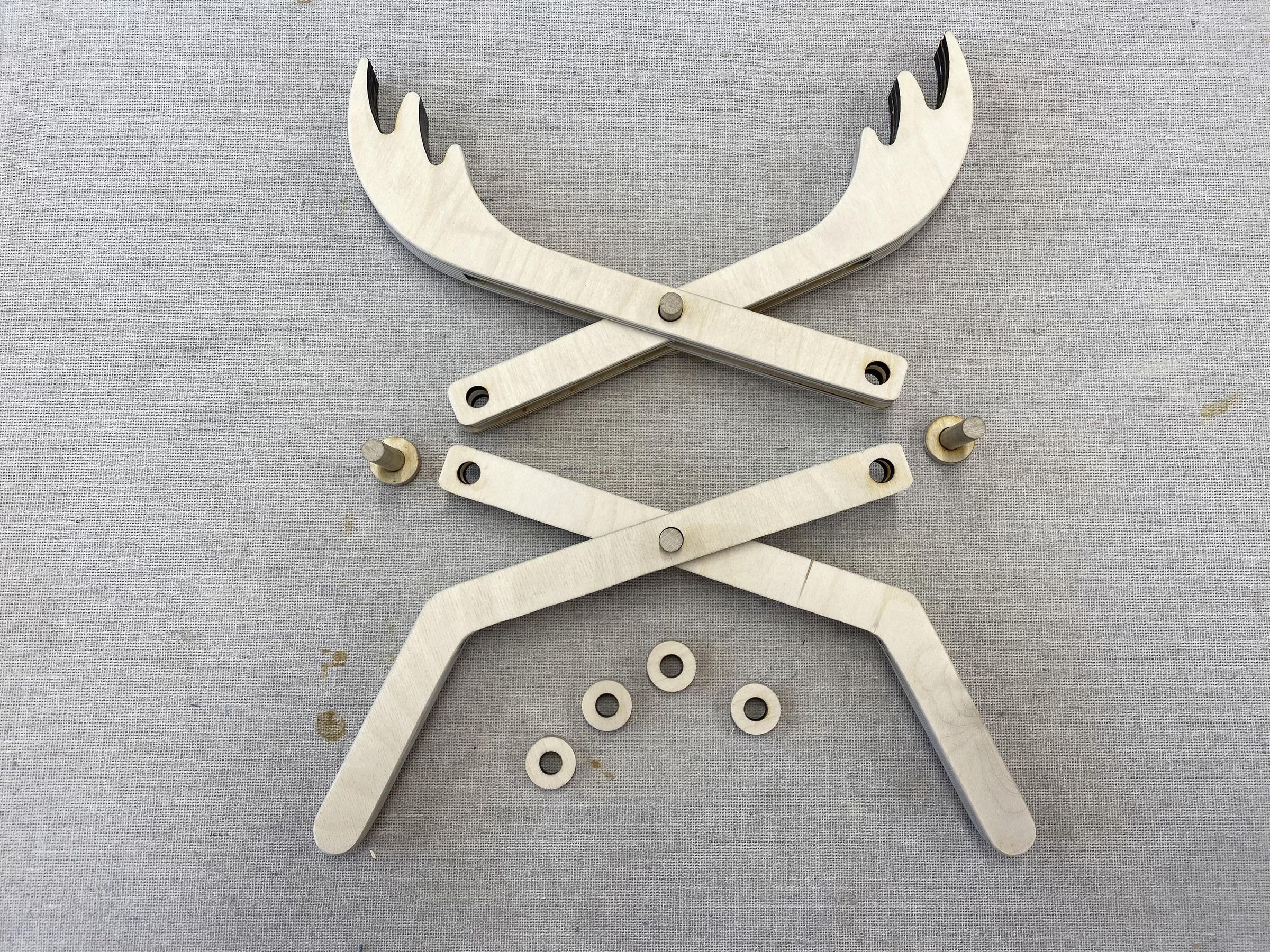 Scissor Arm Grabber Toy : 5 Steps (with Pictures) - Instructables