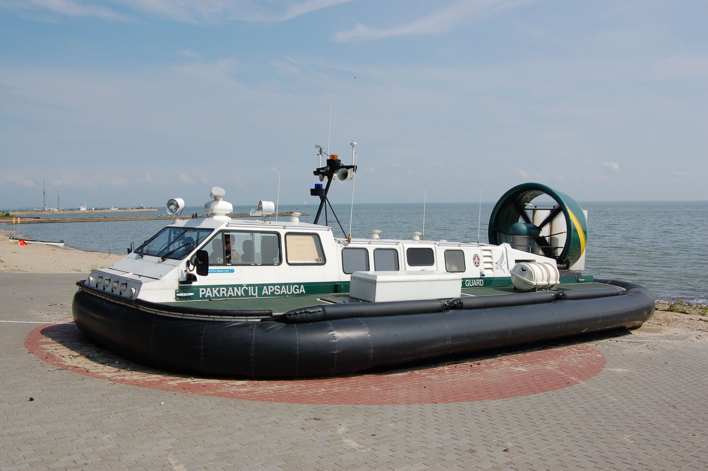 DIY: Simple Hovercraft : 6 Steps (with Pictures) - Instructables