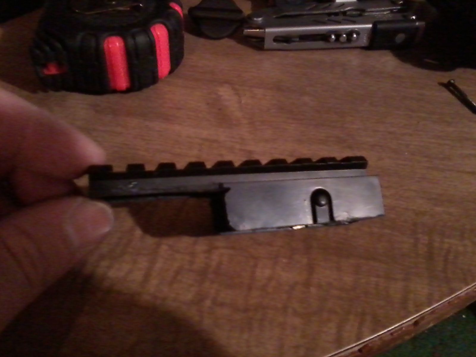 Airsoft FAMAS Custom (SMR Build From Black Ops) : 8 Steps - Instructables