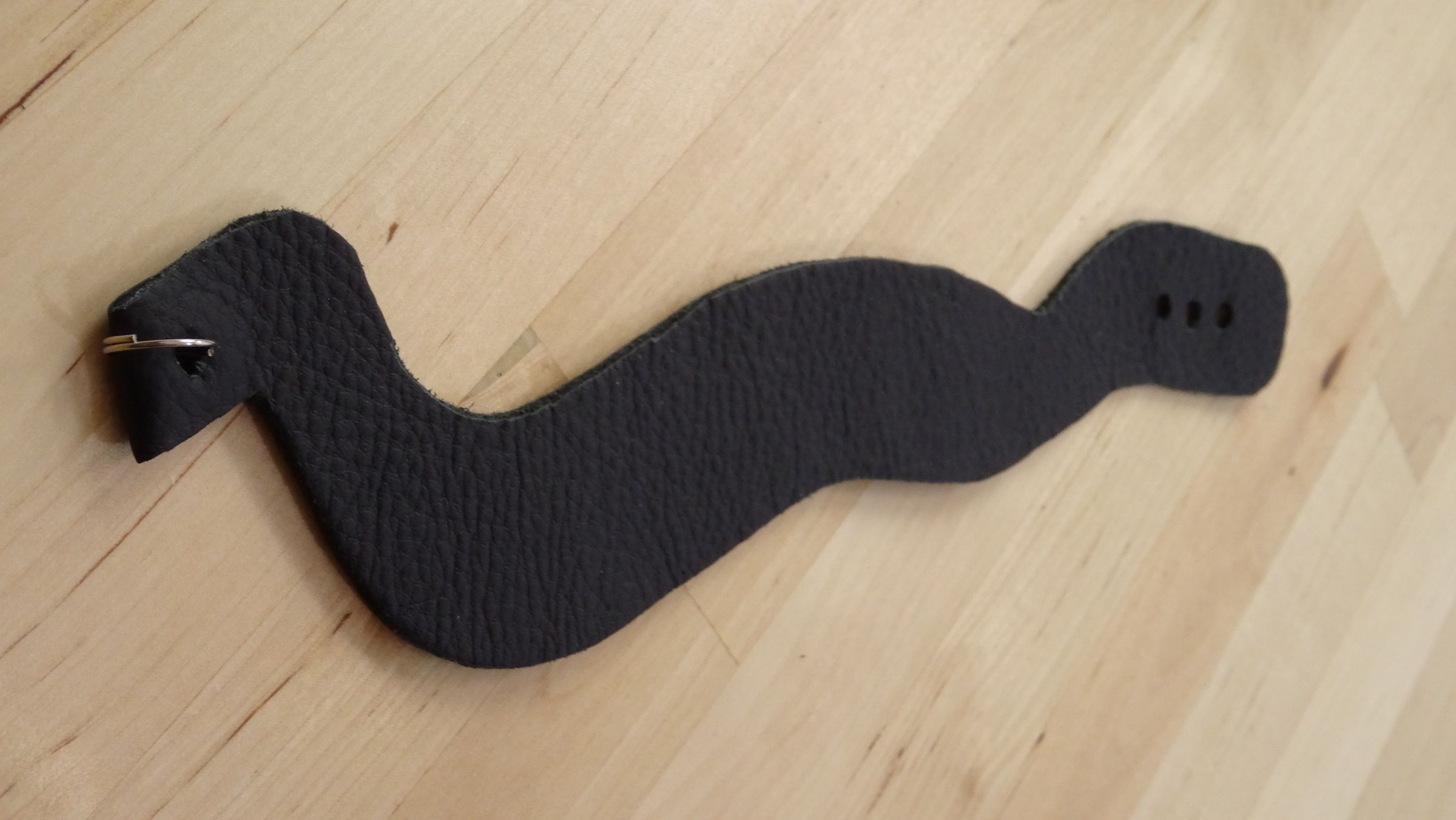DIY Hand Strap for My New Camera : 6 Steps - Instructables