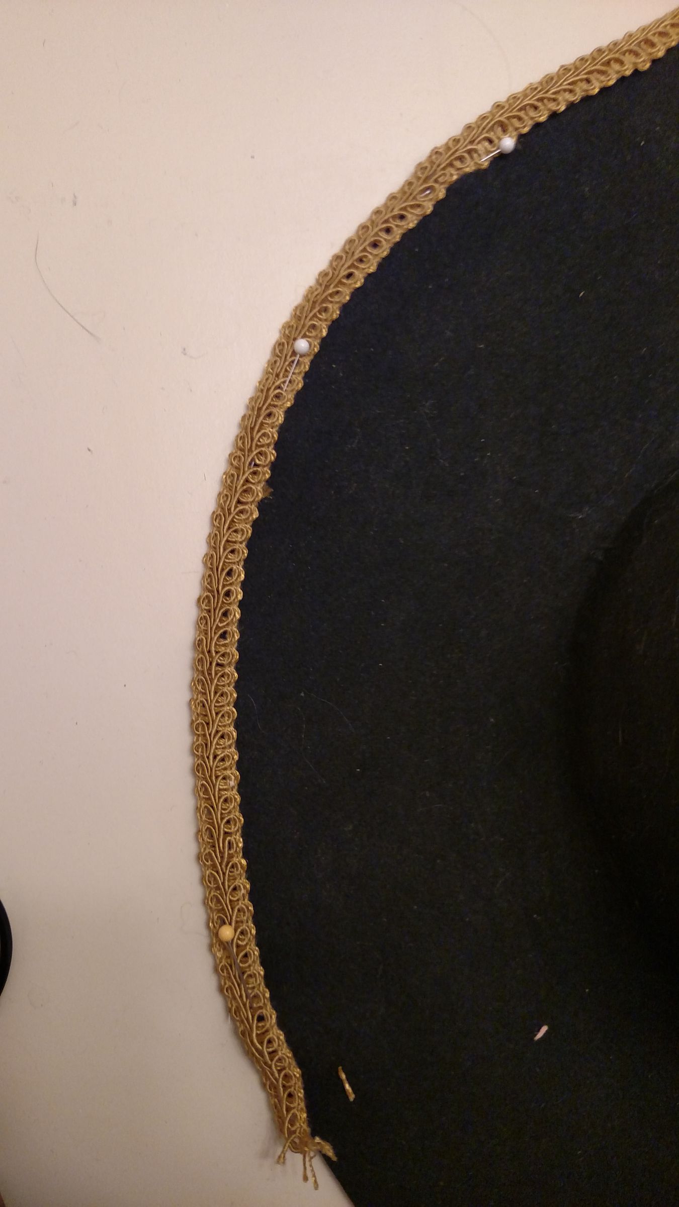 Quality Easy Pirate Hat : 4 Steps (with Pictures) - Instructables