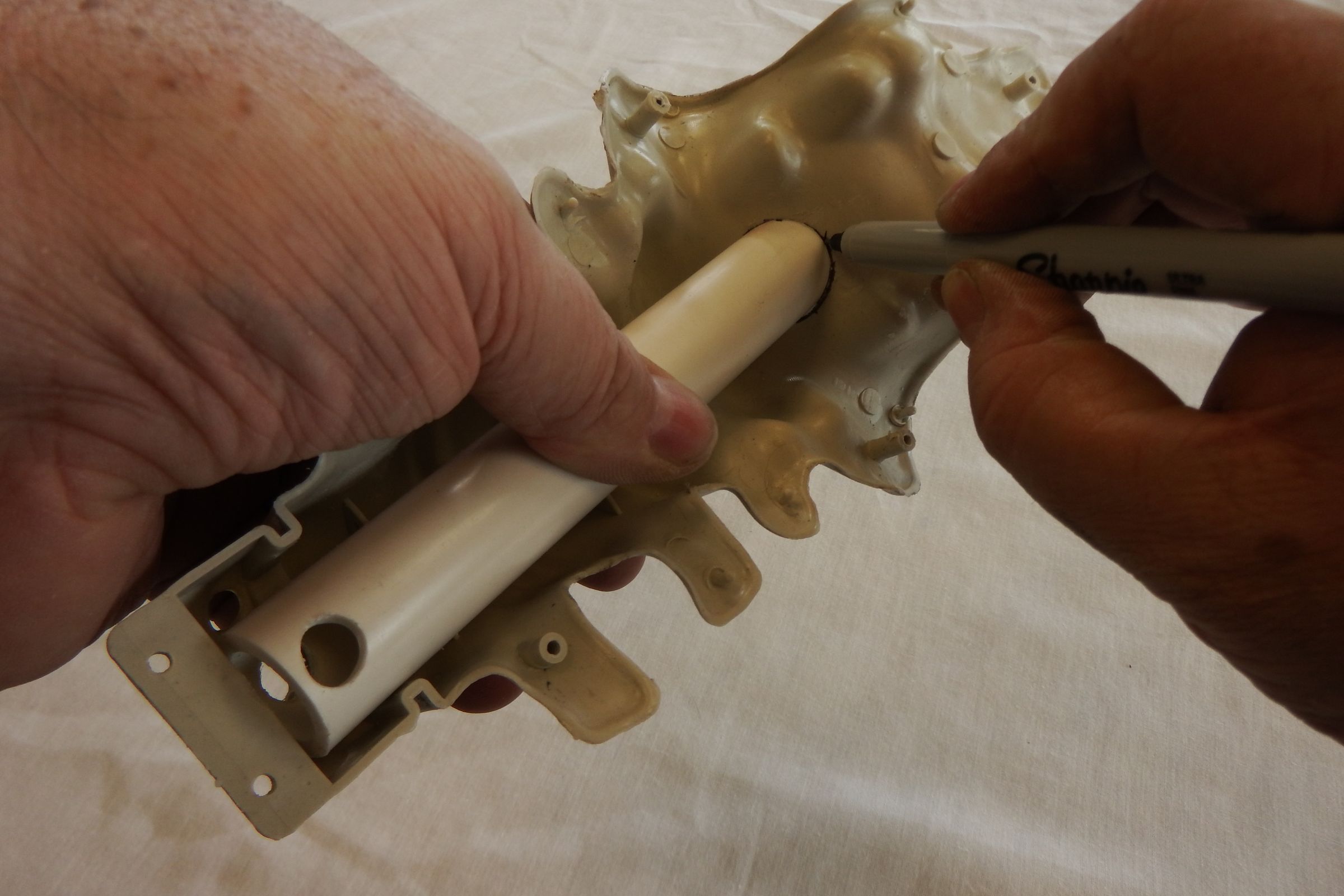 Hack and Repair Plastic Halloween Skeletons : 9 Steps - Instructables