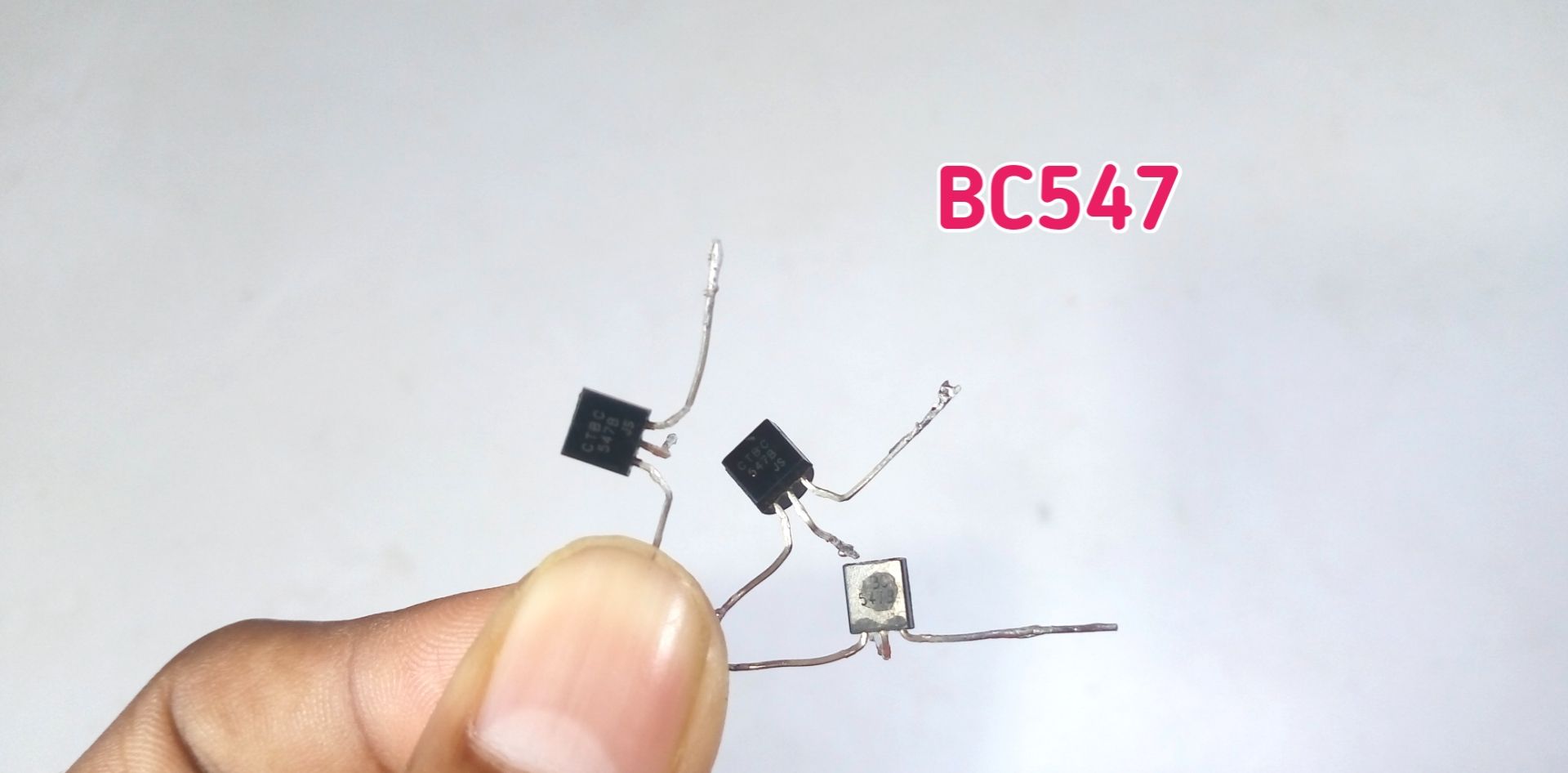 Voltage Detector Using BC547 Transistor : 9 Steps - Instructables