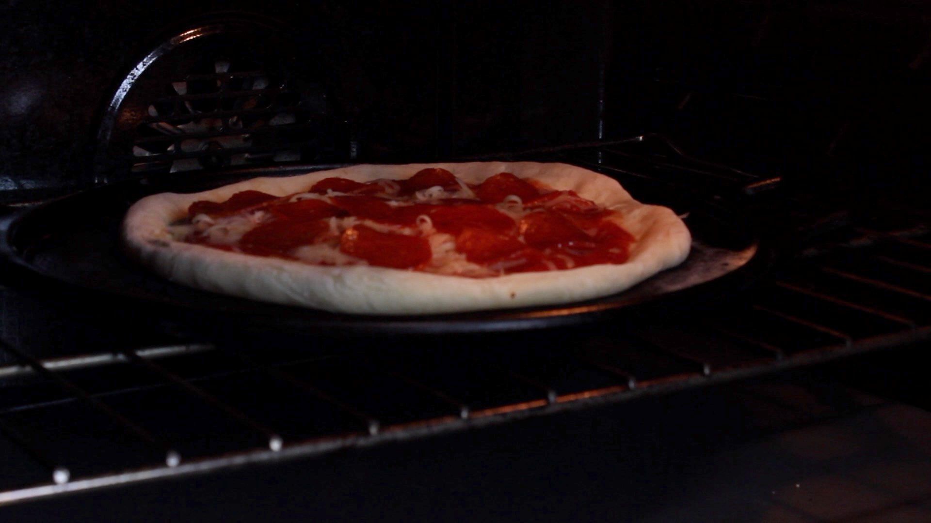 How to Make a Homemade Pizza : 14 Steps (with Pictures) - Instructables