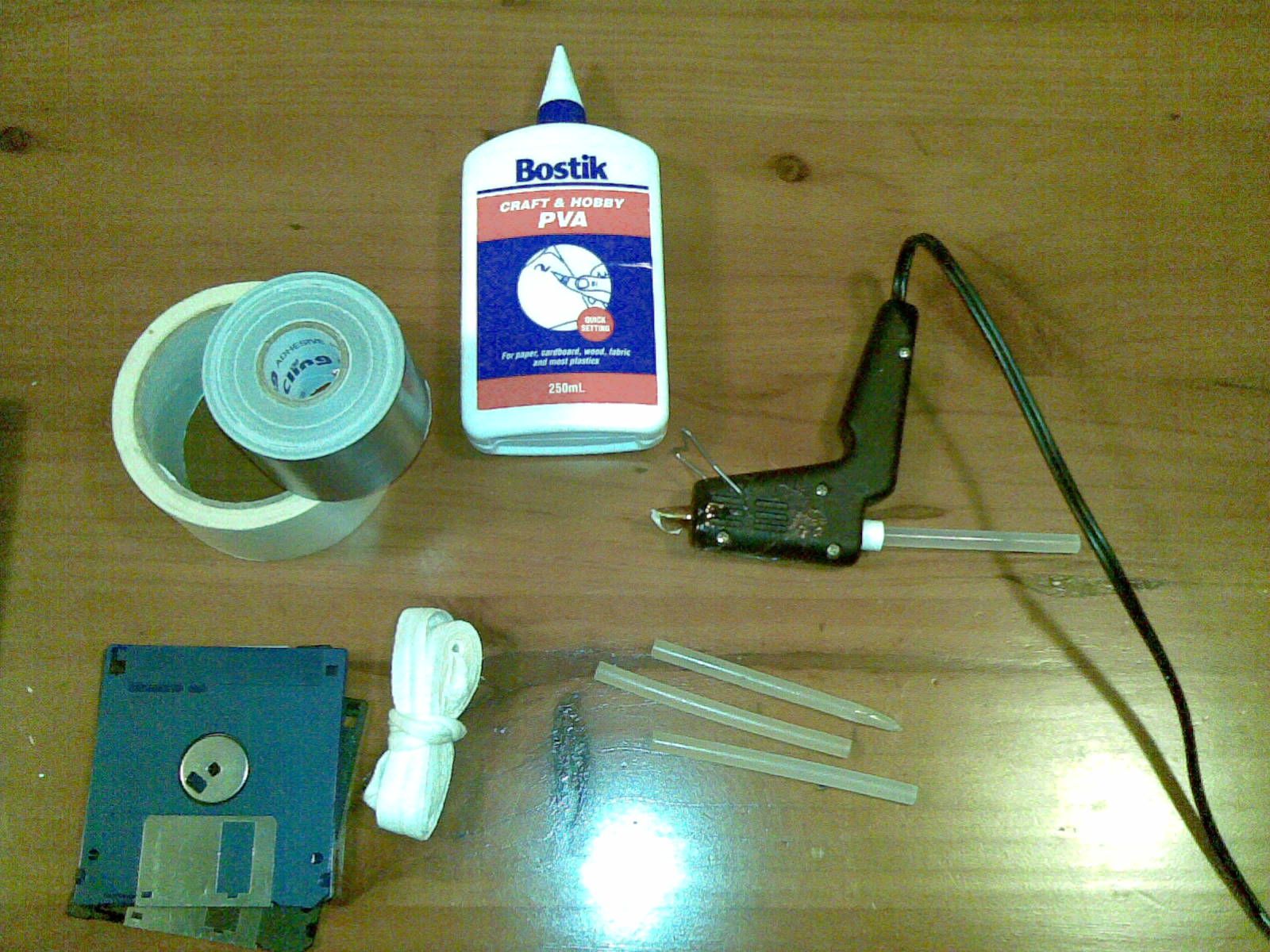 Floppy Disk Bird Feeder : 8 Steps - Instructables