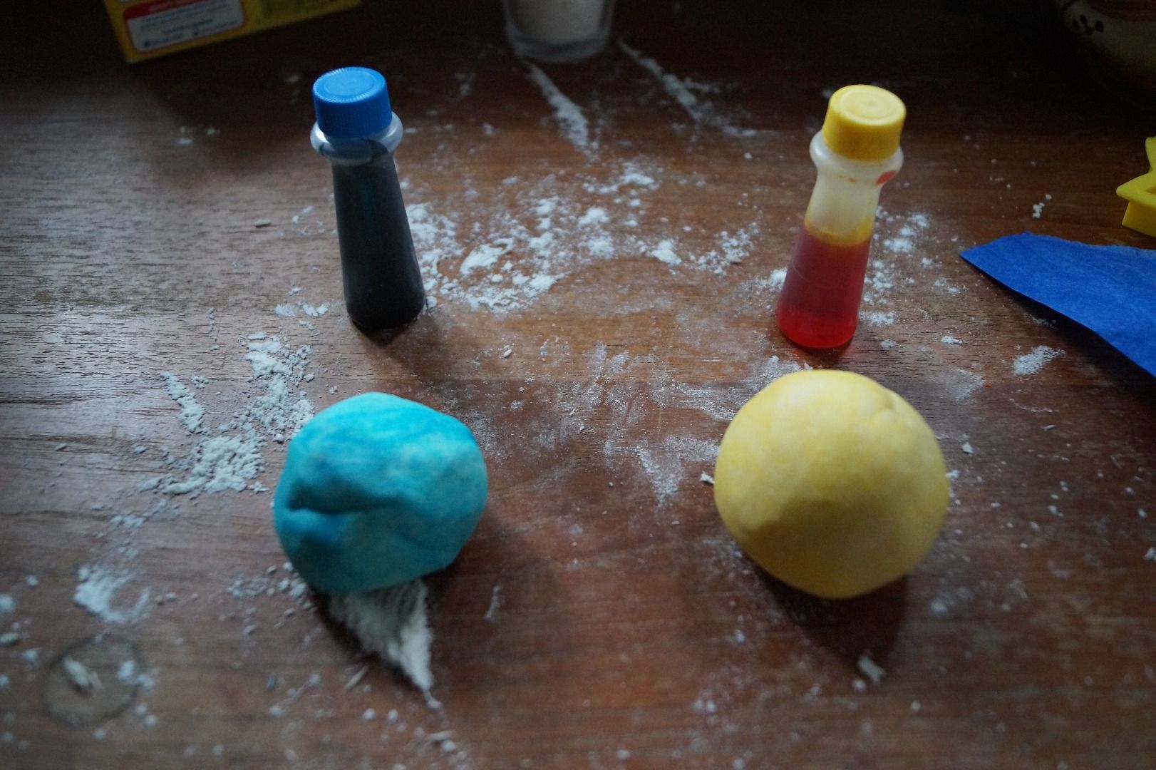 Making a Gradient (using Salt Dough) : 12 Steps - Instructables