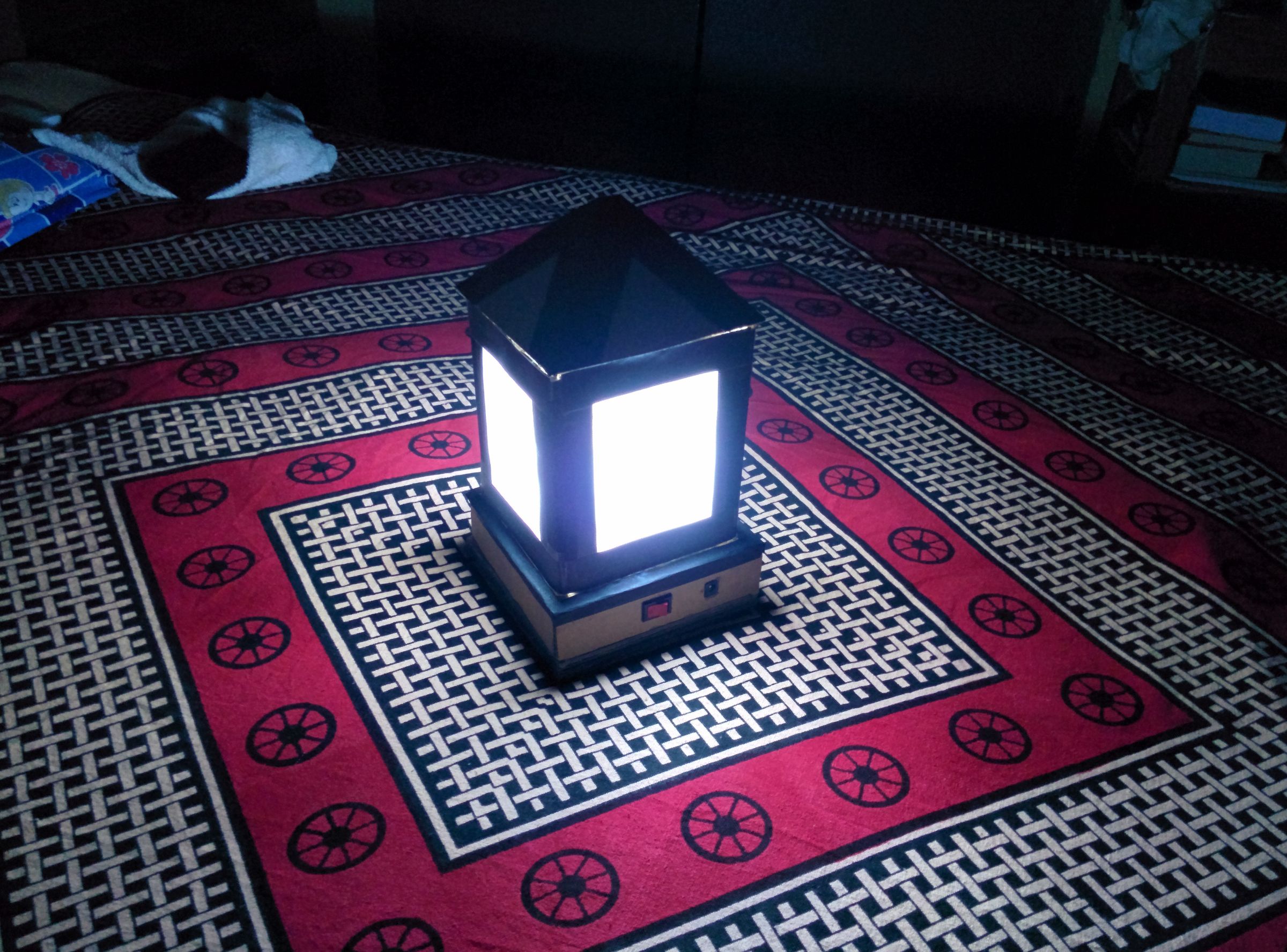 CARDBOARD SOLAR LAMP : 8 Steps (with Pictures) - Instructables