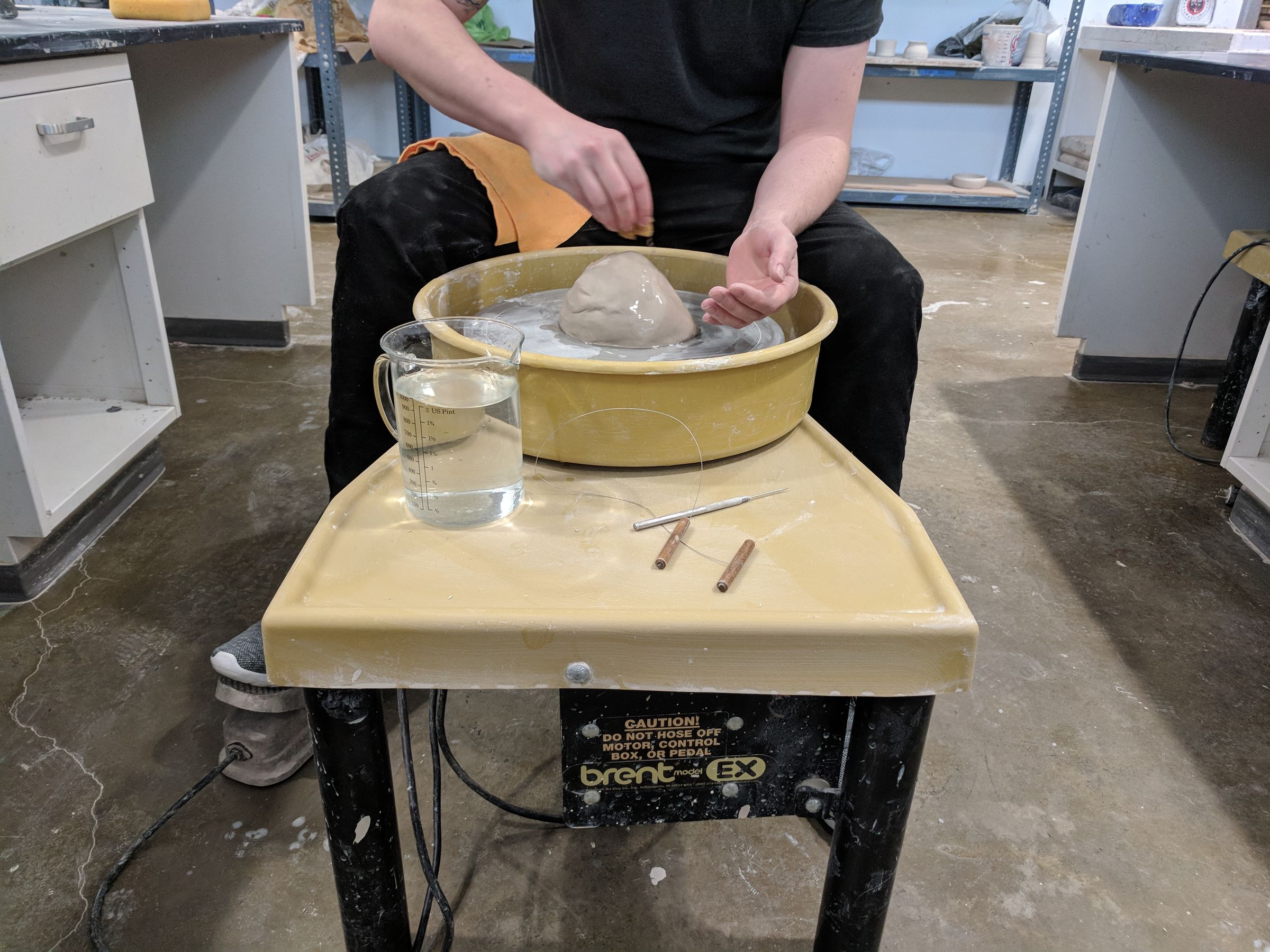 Throwing a Clay Cylinder on the Potters Wheel : 22 Steps (with Pictures ...