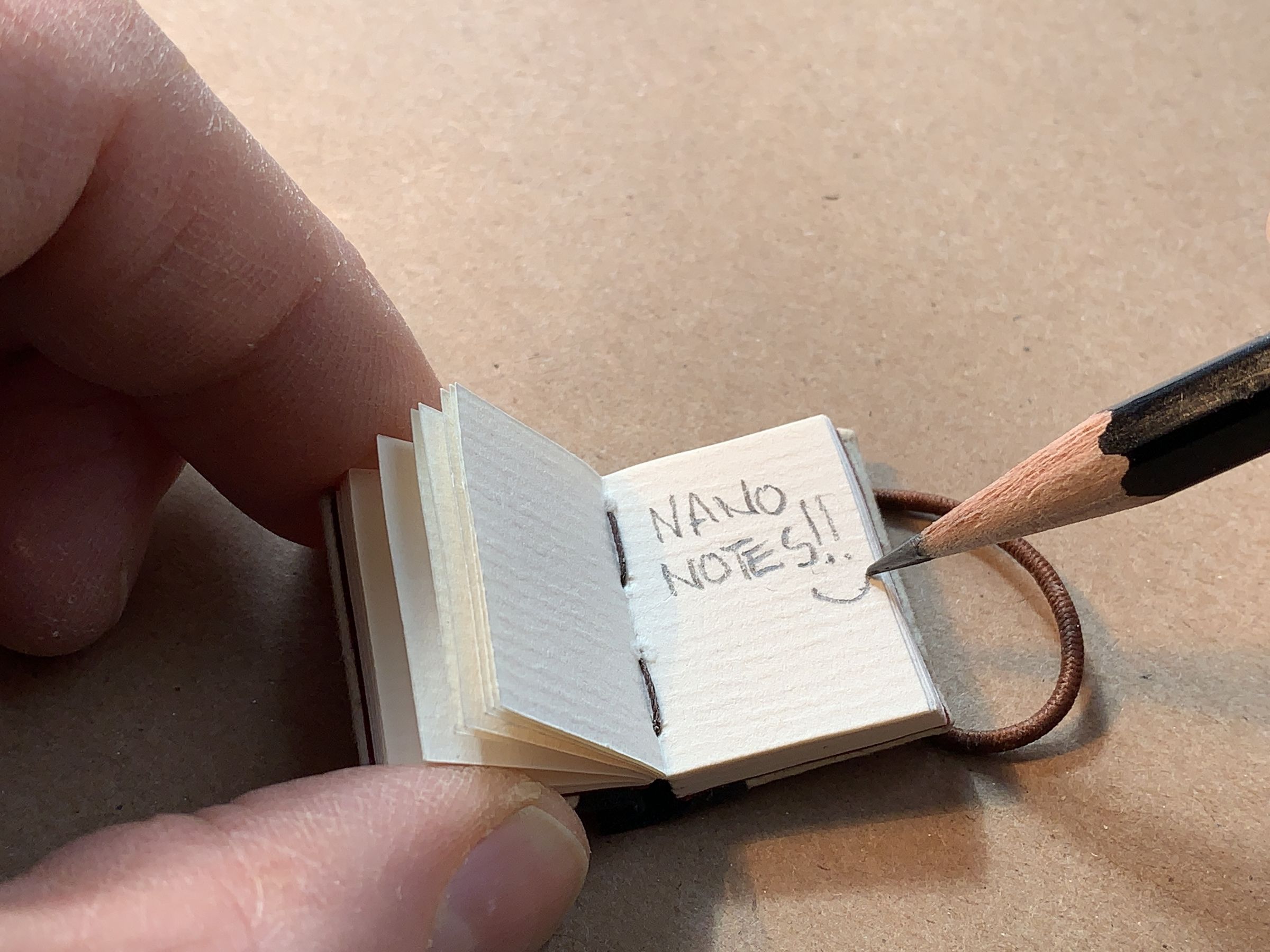 NANO NOTEBOOK With ELASTIC CLOSURE : 15 Steps (with Pictures ...