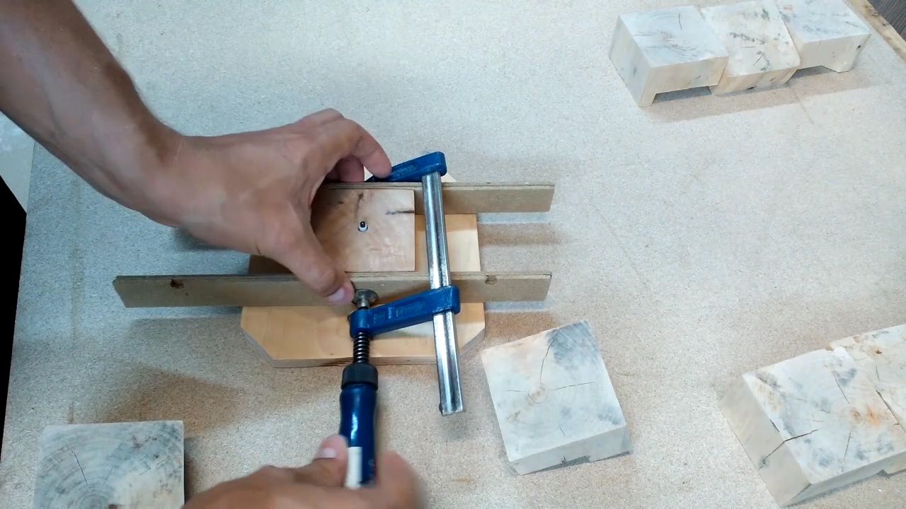 A Clock From Pallet Wood Blocks : 7 Steps (with Pictures) - Instructables