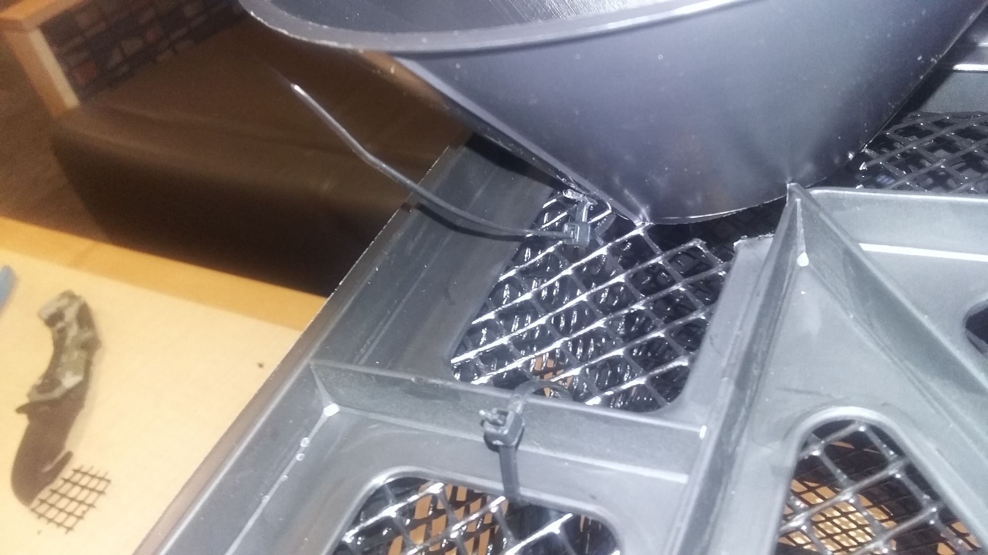 Milk Crate Live Trap : 9 Steps - Instructables