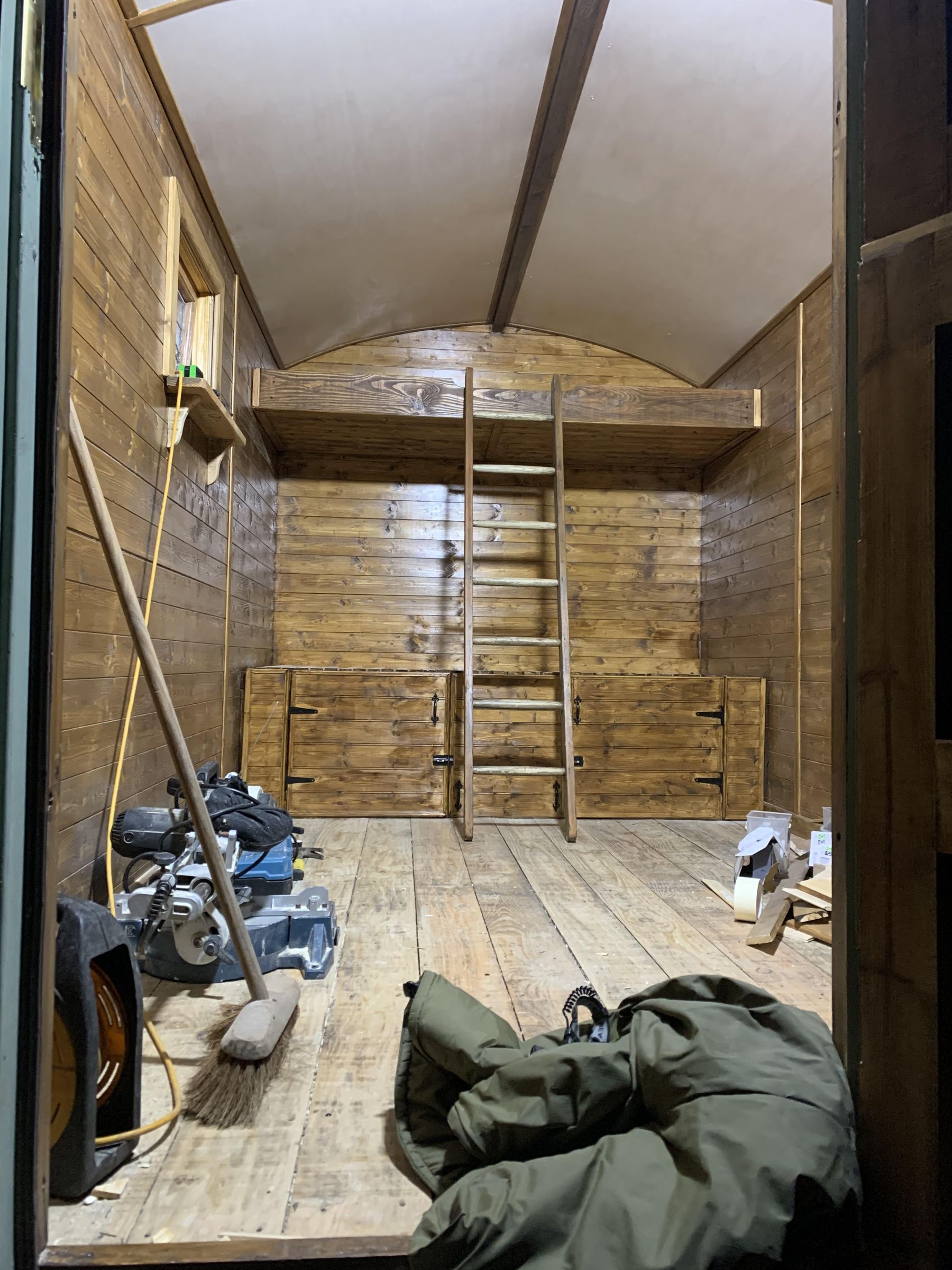 Self Build Shepherds Hut. Step by Step With Photos. Off Grid Living ...