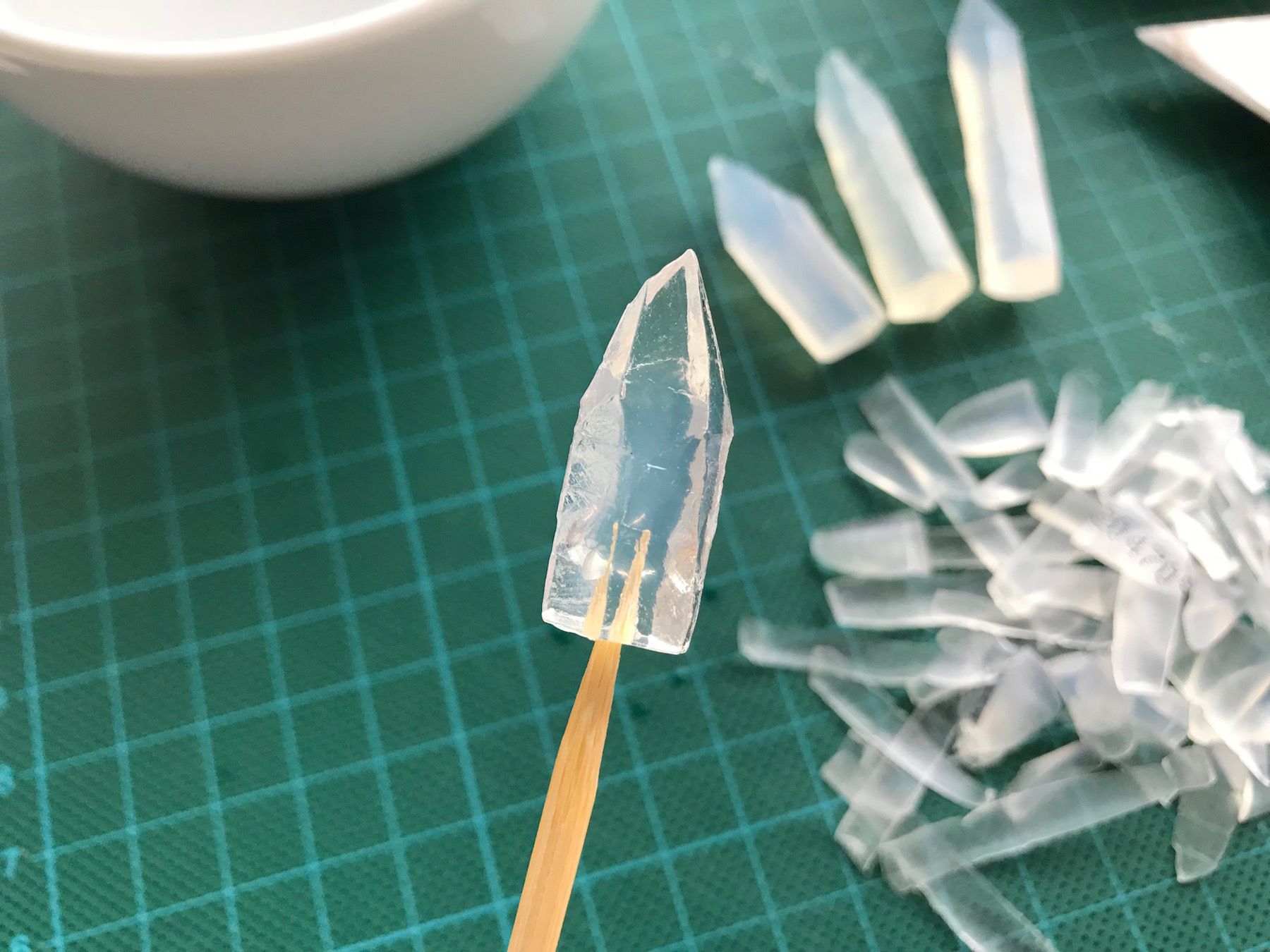 Simple HOT GLUE Crystal Sculpture With Light! :-) : 5 Steps (with ...