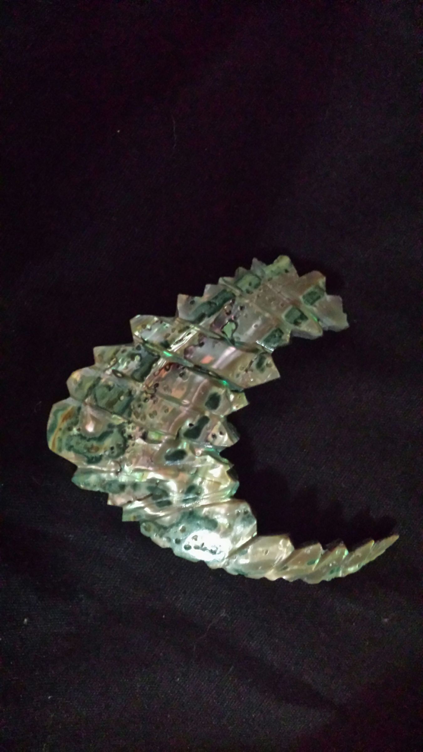 Upcycling & Carving Abalone Shell Into Jewelry and Gris Gris ...