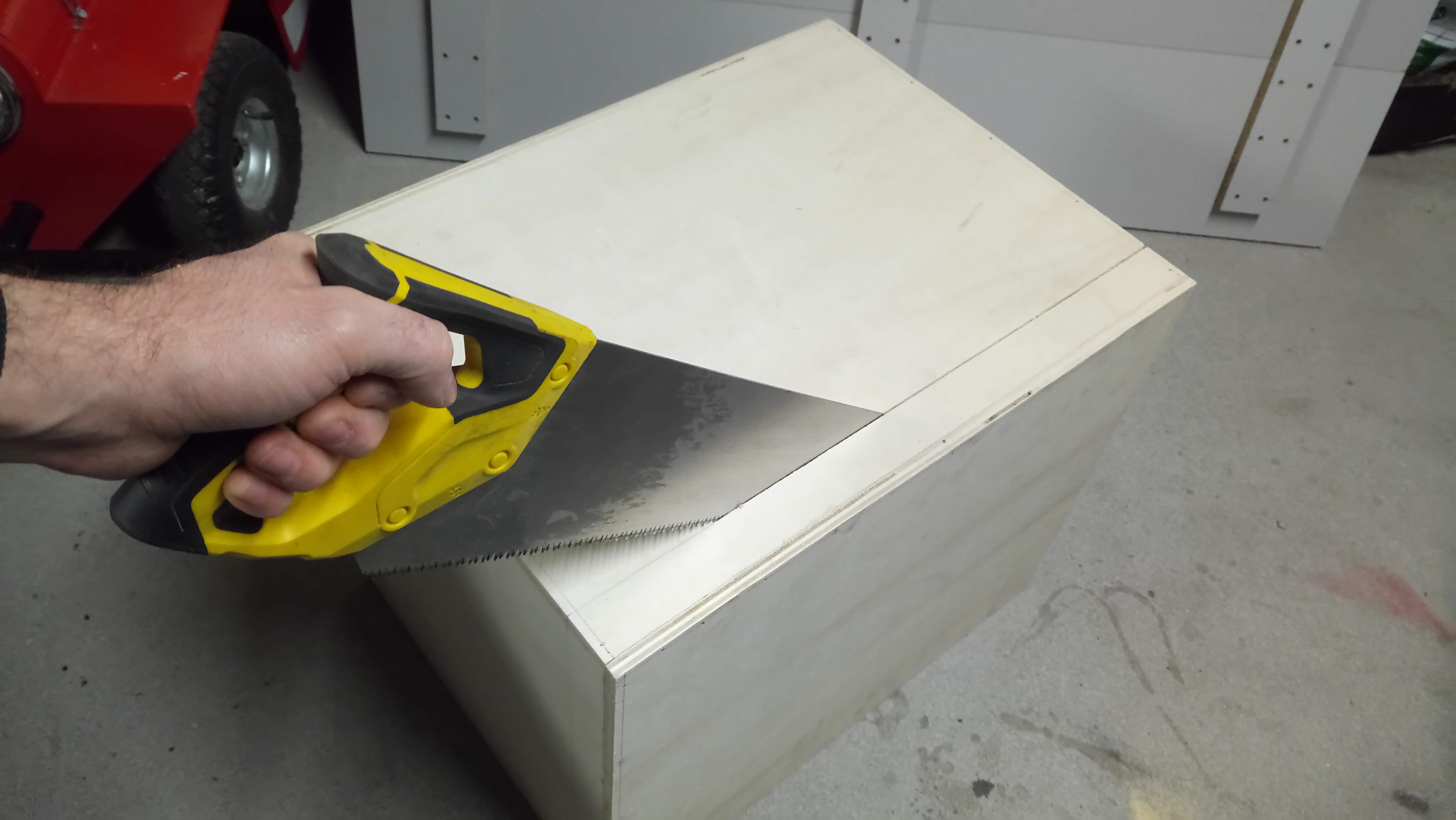 Making of a DIY Flightcase : 9 Steps (with Pictures) - Instructables