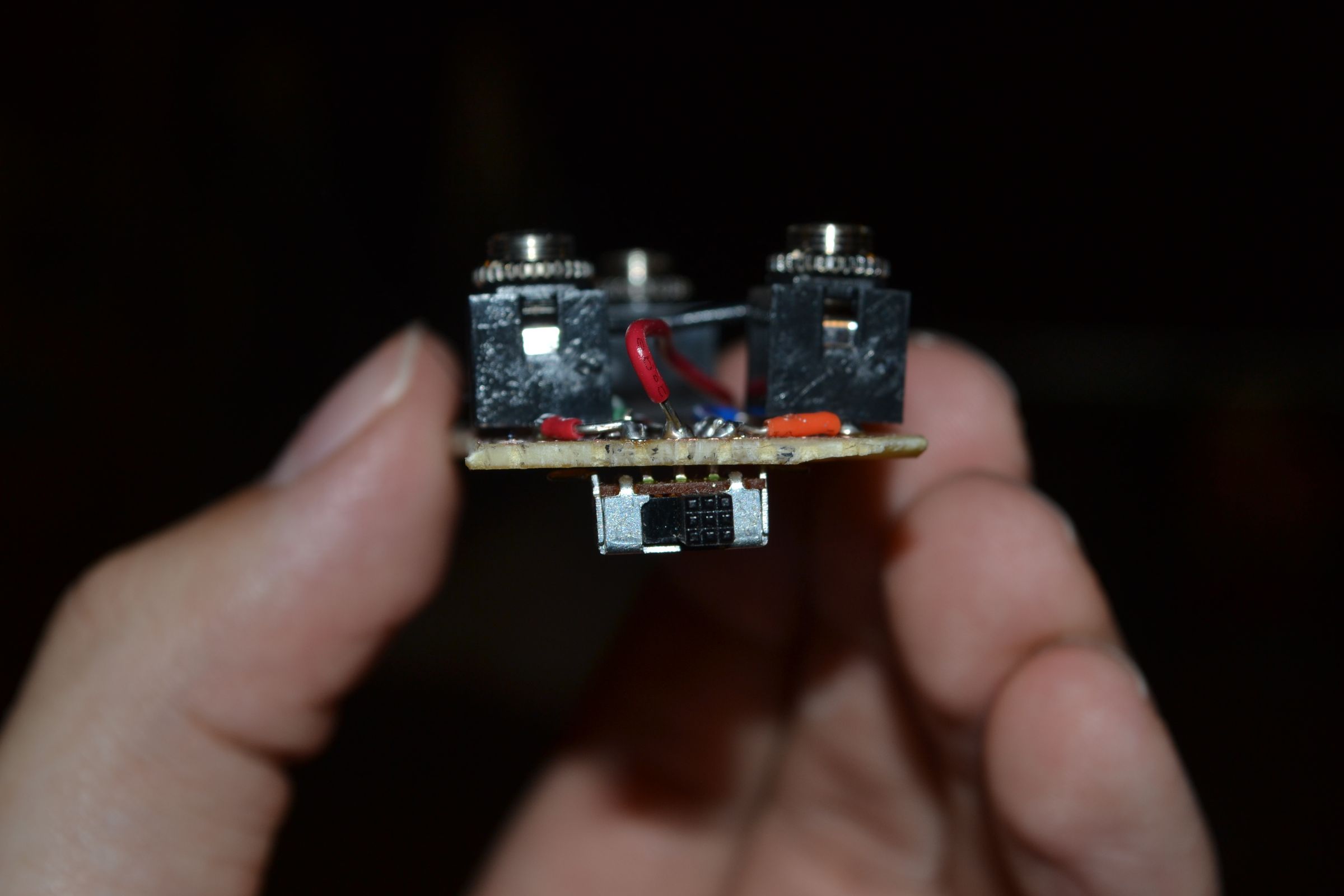 Curiously Small Audio Switch : 5 Steps - Instructables