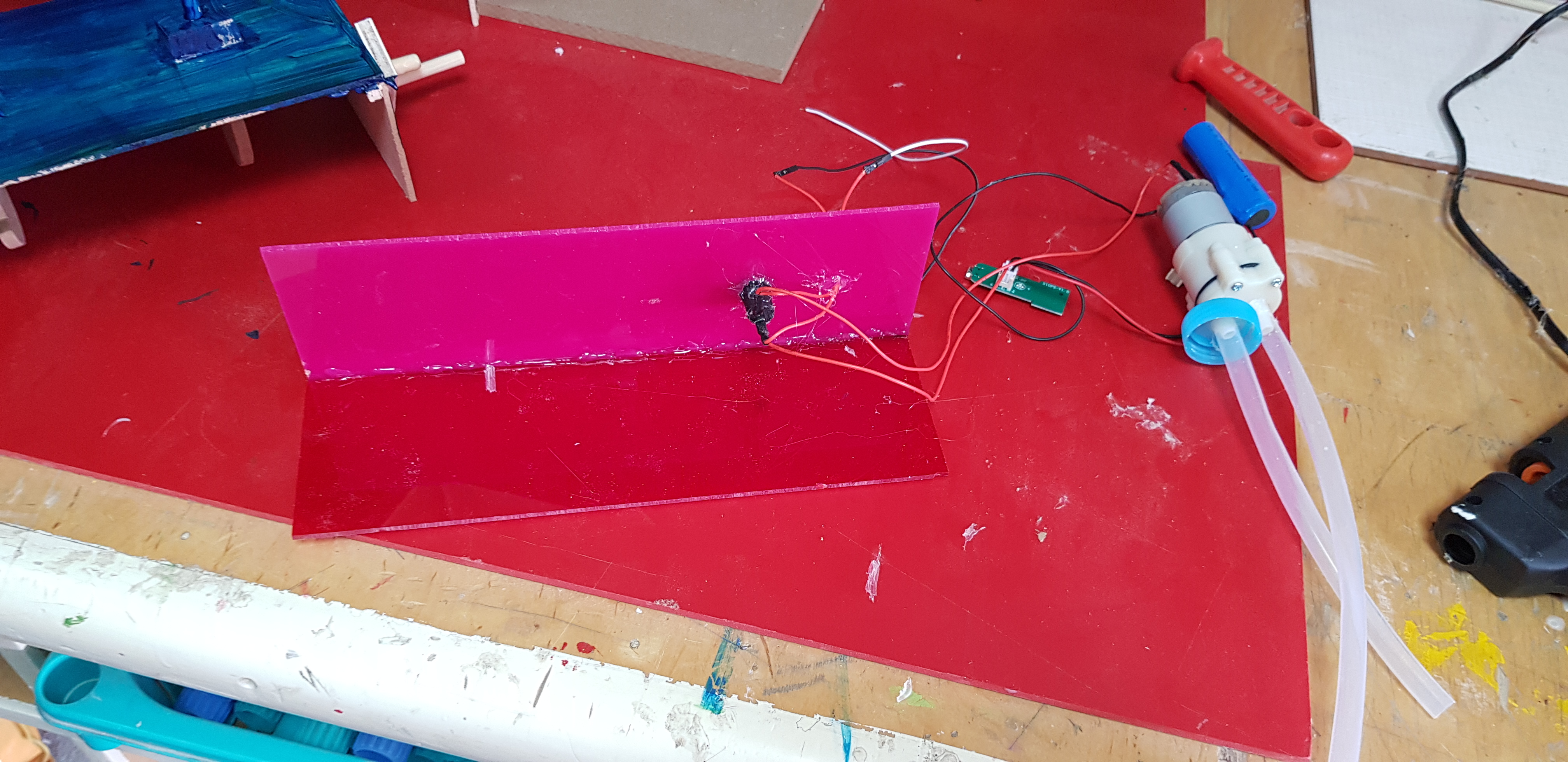 DIY Temperature and Humidity Sensor Fire Extinguisher (Arduino UNO ...