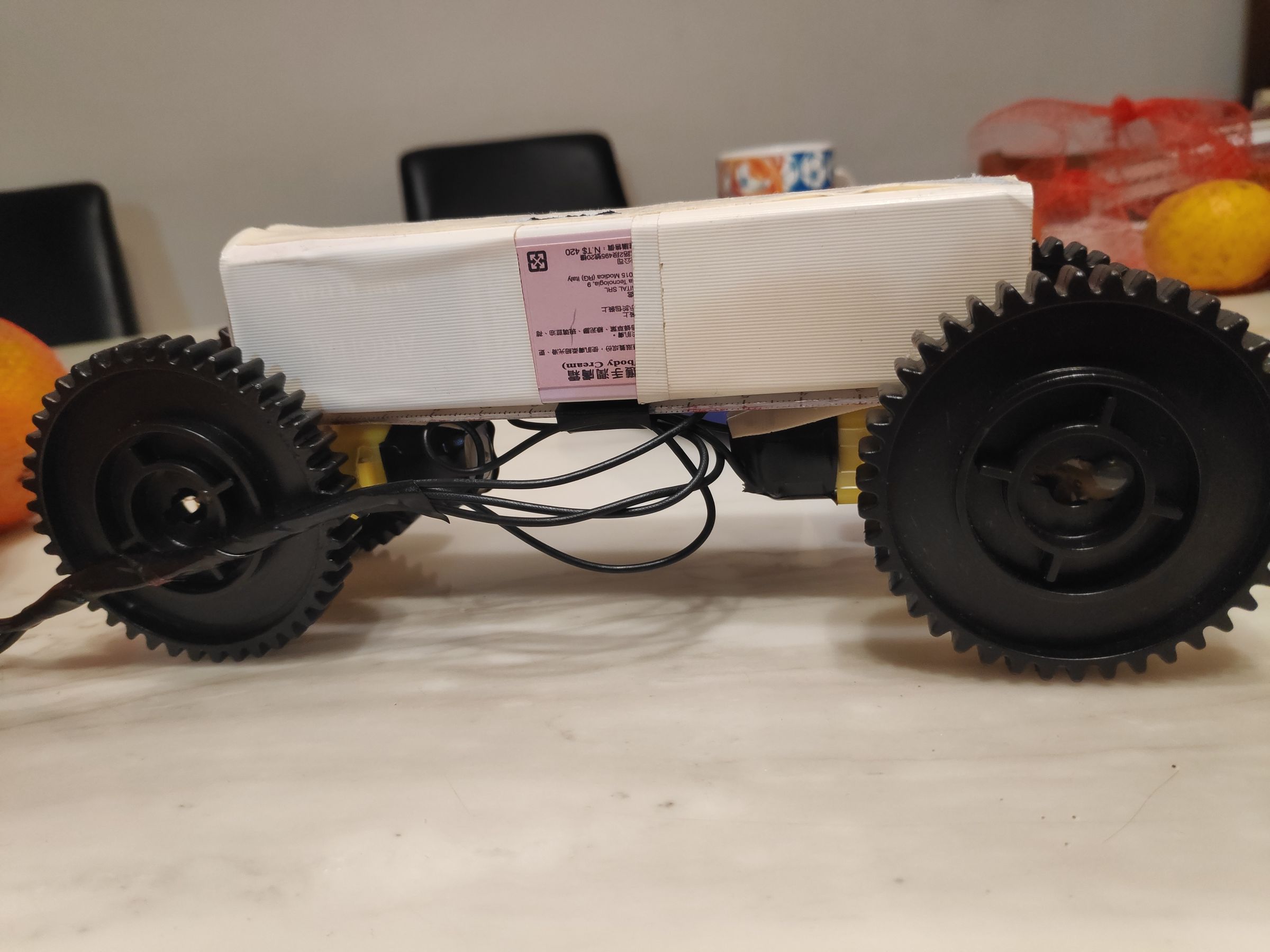 Table Helper : 4 Steps - Instructables