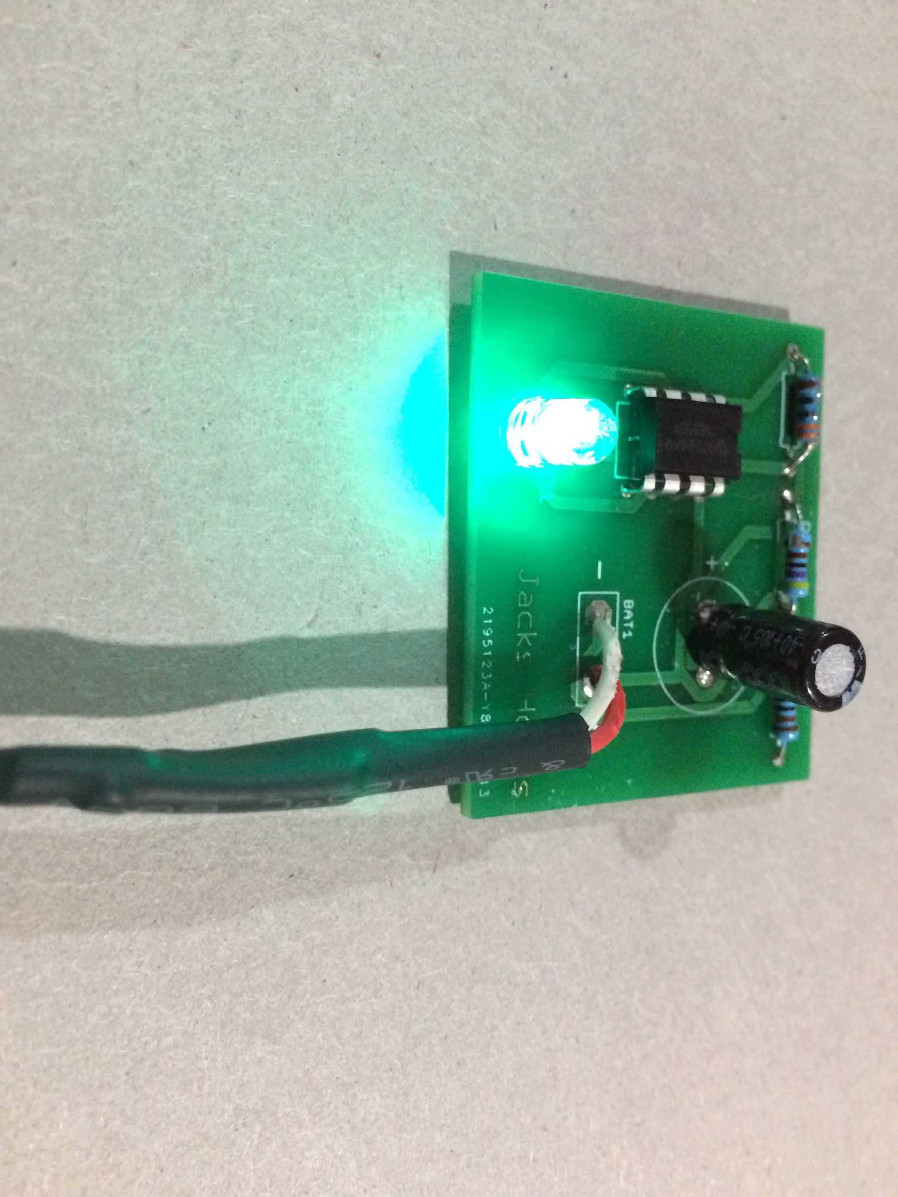 How to Make a 555 Timer Blink Circuit on a PCB! : 7 Steps (with ...