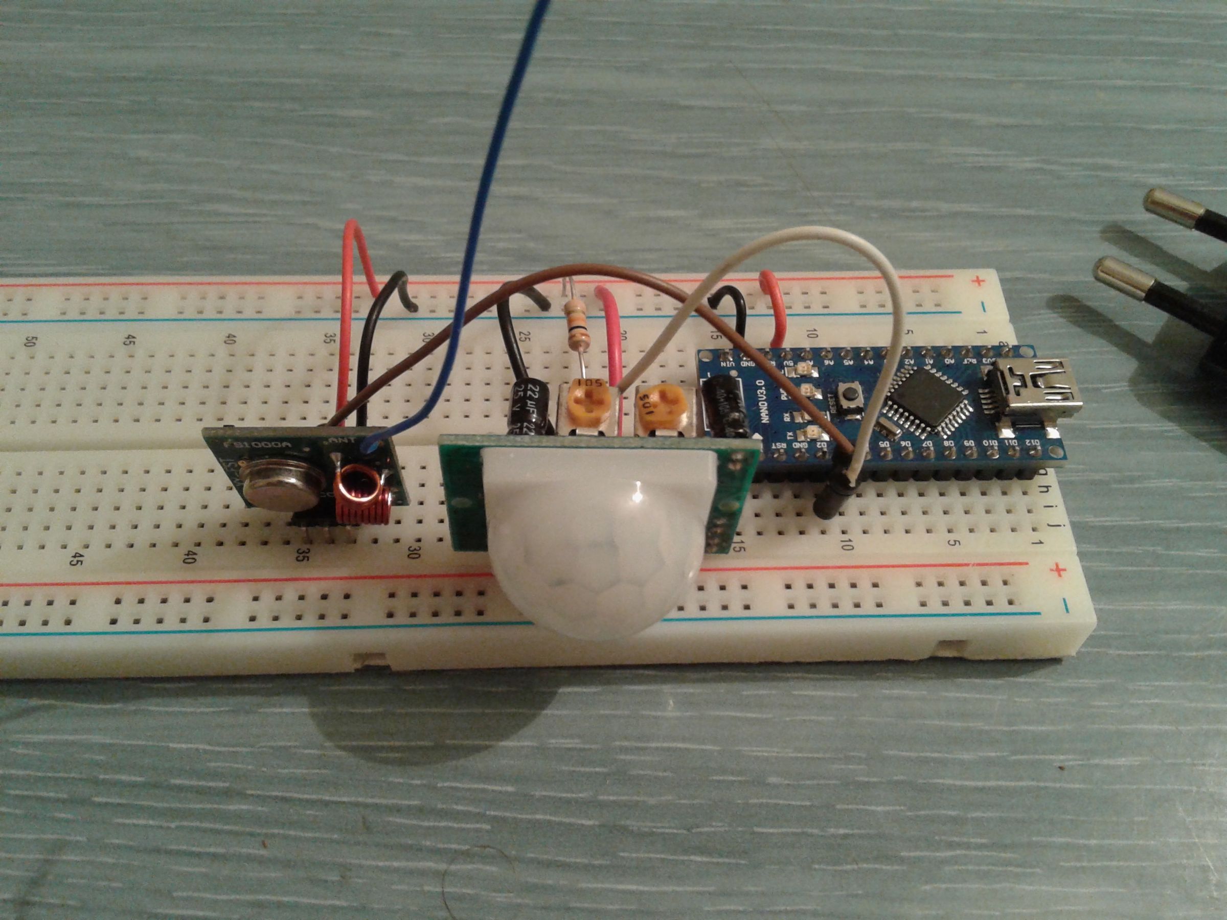 Wireless PIR Sensor Alarm : 4 Steps - Instructables