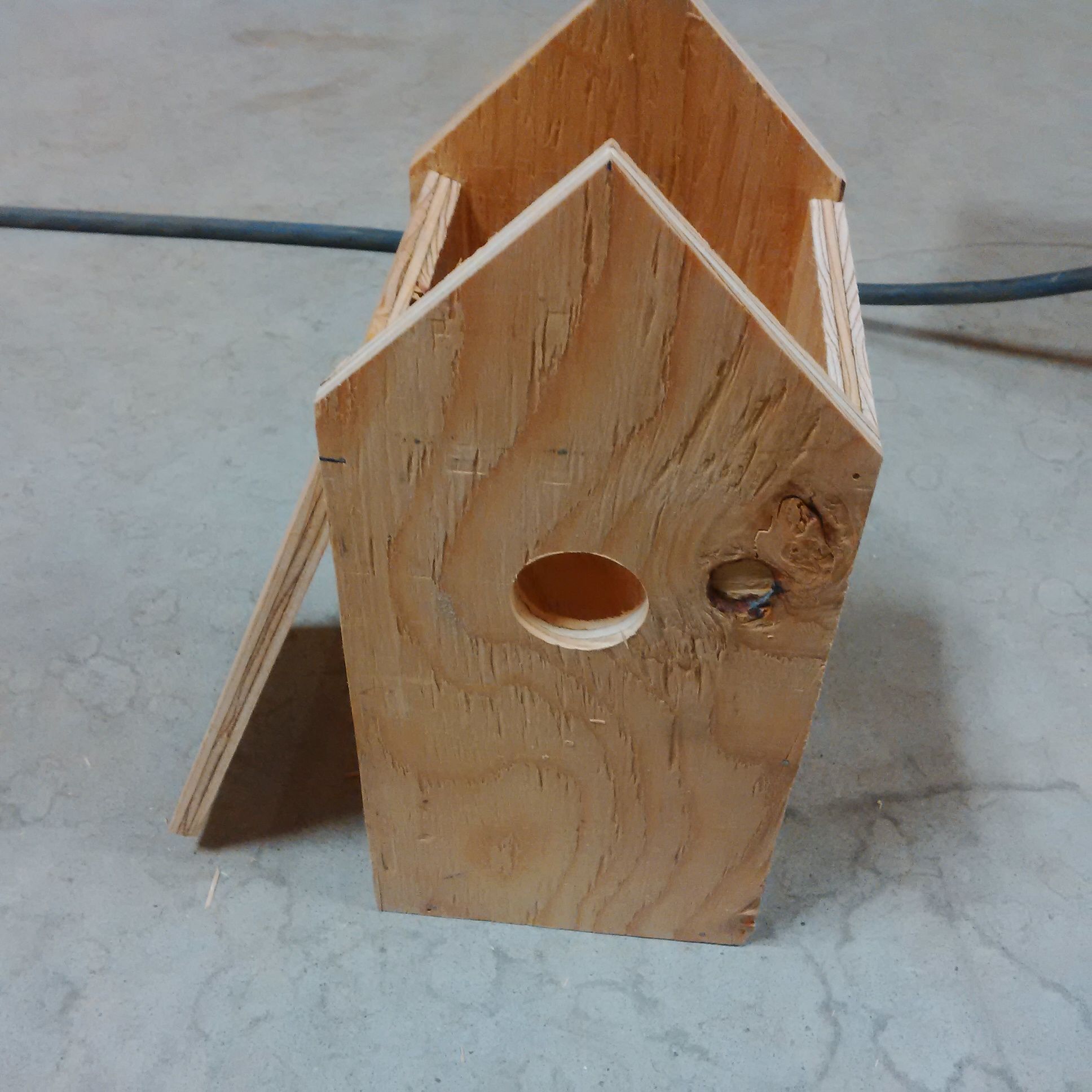 How to Build a Birdhouse : 7 Steps (with Pictures) - Instructables