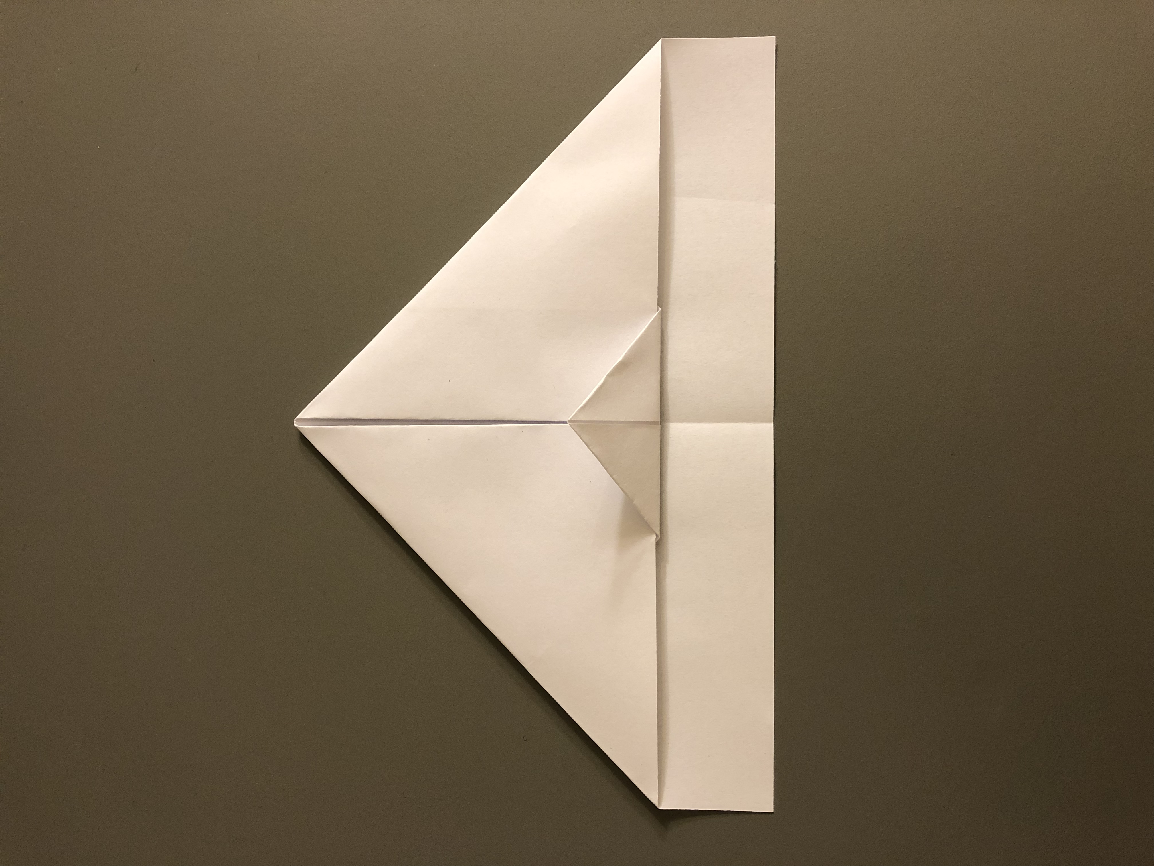 How to Make a Basic Paper Airplane : 8 Steps - Instructables