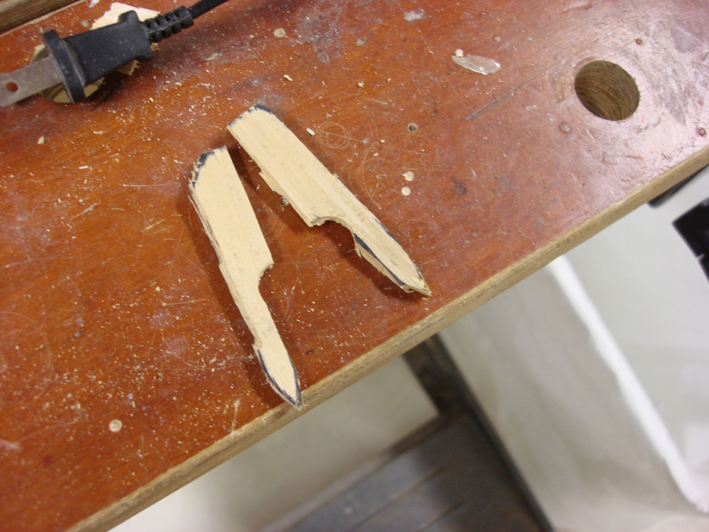How to Make a Wooden Divot Repair Tool : 8 Steps - Instructables