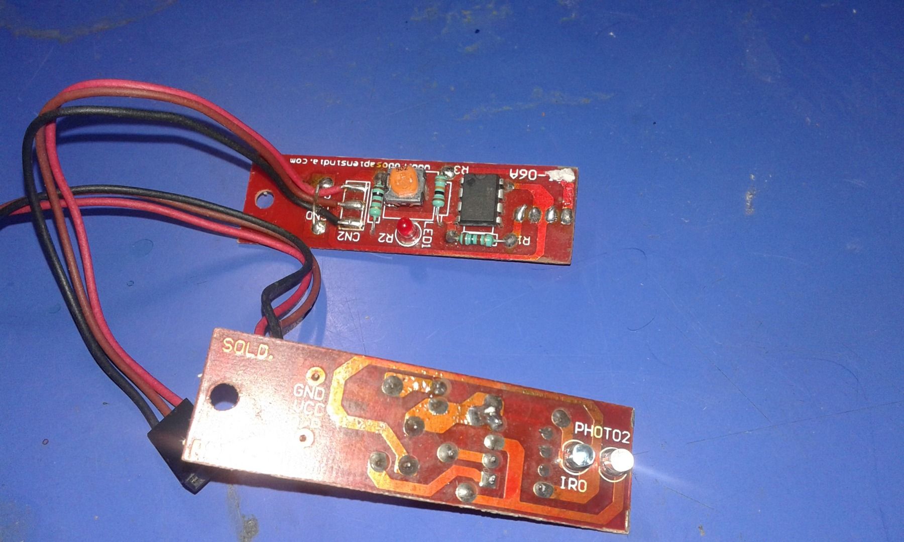 SIMPLEST LINE FOLLOWER : 3 Steps - Instructables